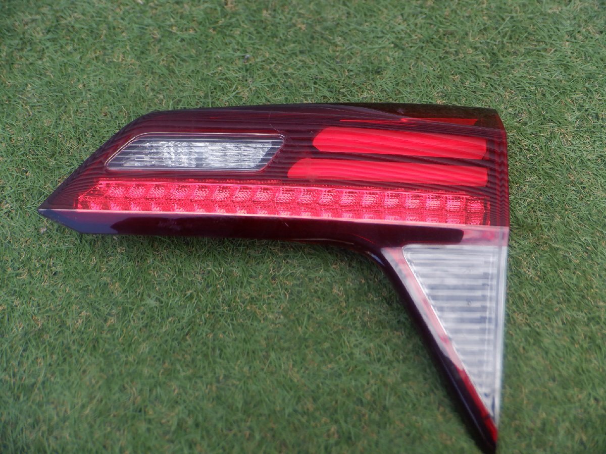 ホンダ純正 RU1 RU2 RU3 RU4 ヴェゼル トランク LED テールライト テールランプ 右側 運転席 132-62164 Y-24-7-572(テールライト)｜売買された ...