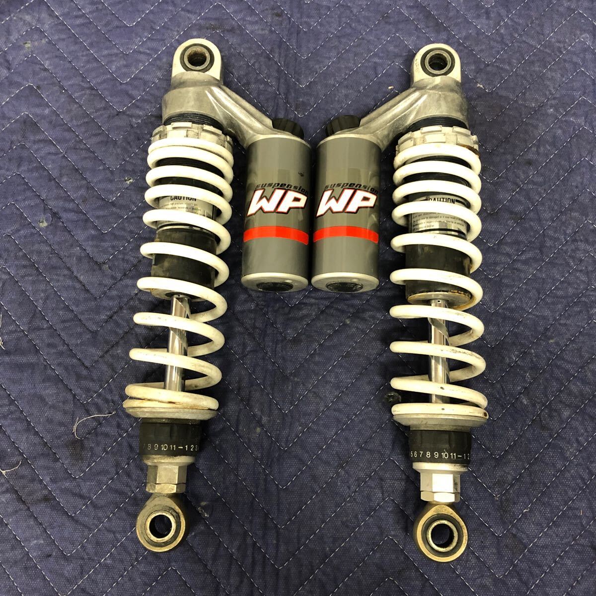 Yahoo!オークション - V-MAX 2WE-065〜 外し リアサスペンション