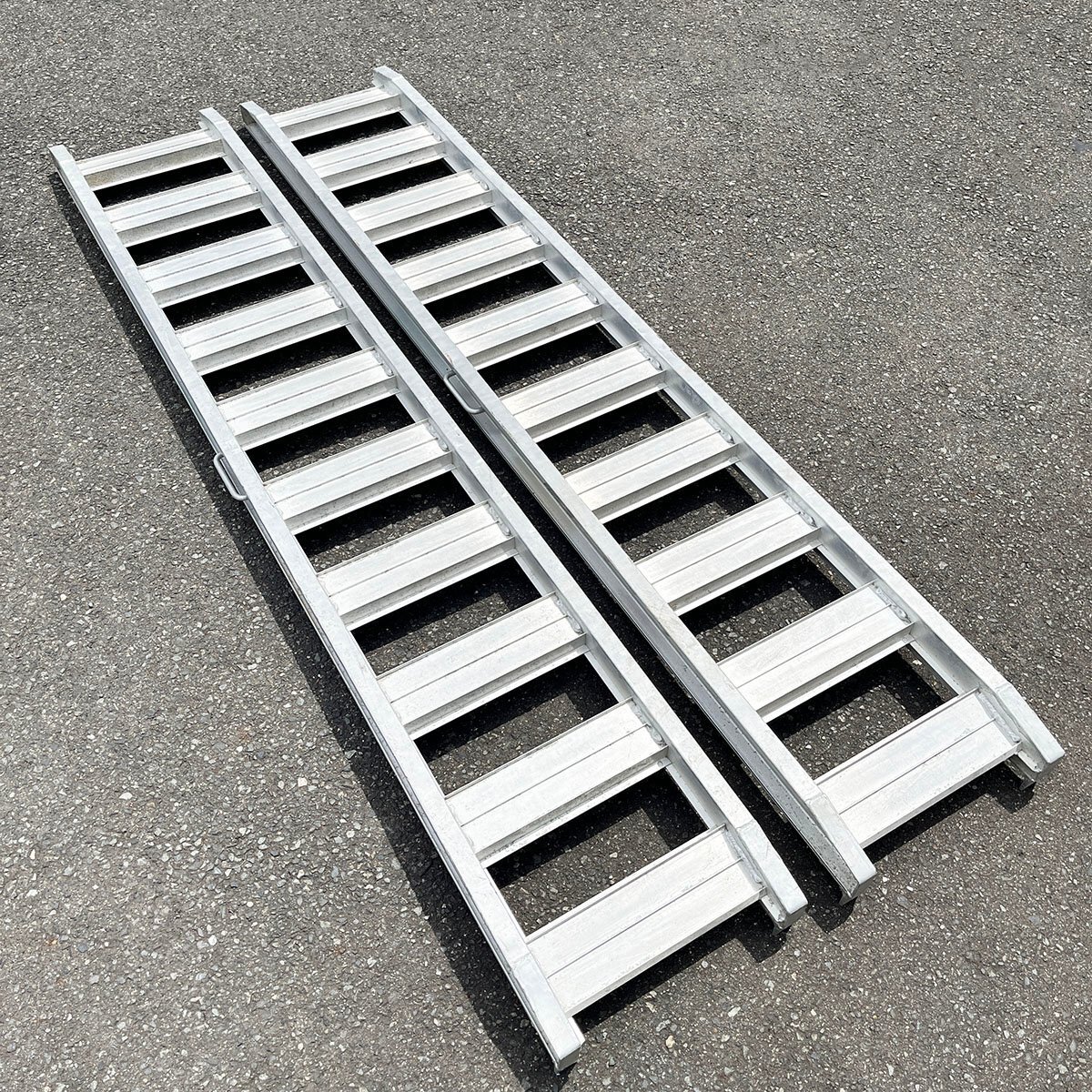 東海アルコック アルミブリッジ 800kg 1組 NA-0708 7尺用 N7489(アルミブリッジ)｜売買されたオークション情報、yahooの商品情報をアーカイブ公開 - オークファン ...