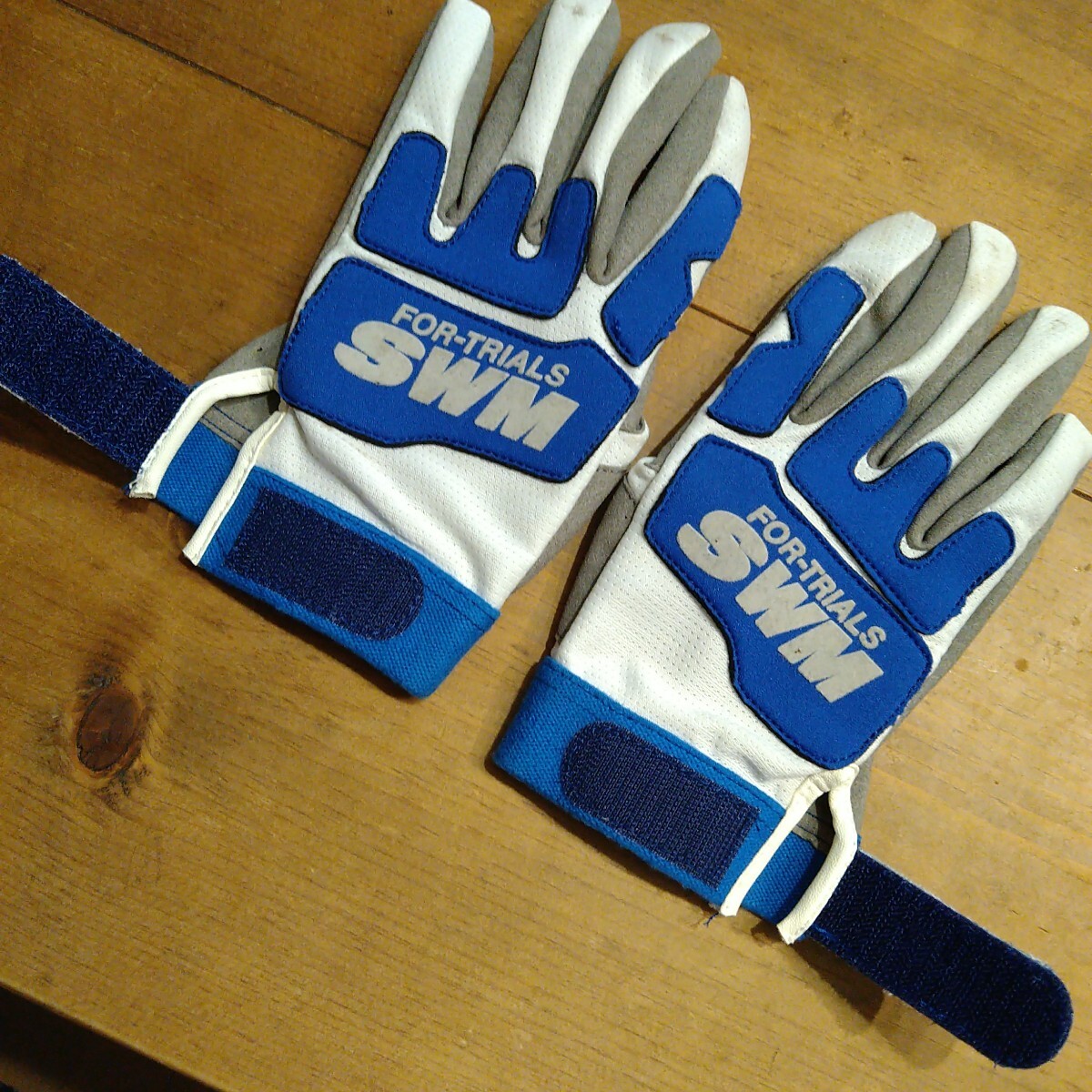 Yahoo!オークション - SWM トライアルグローブ トラ車RTLセロー