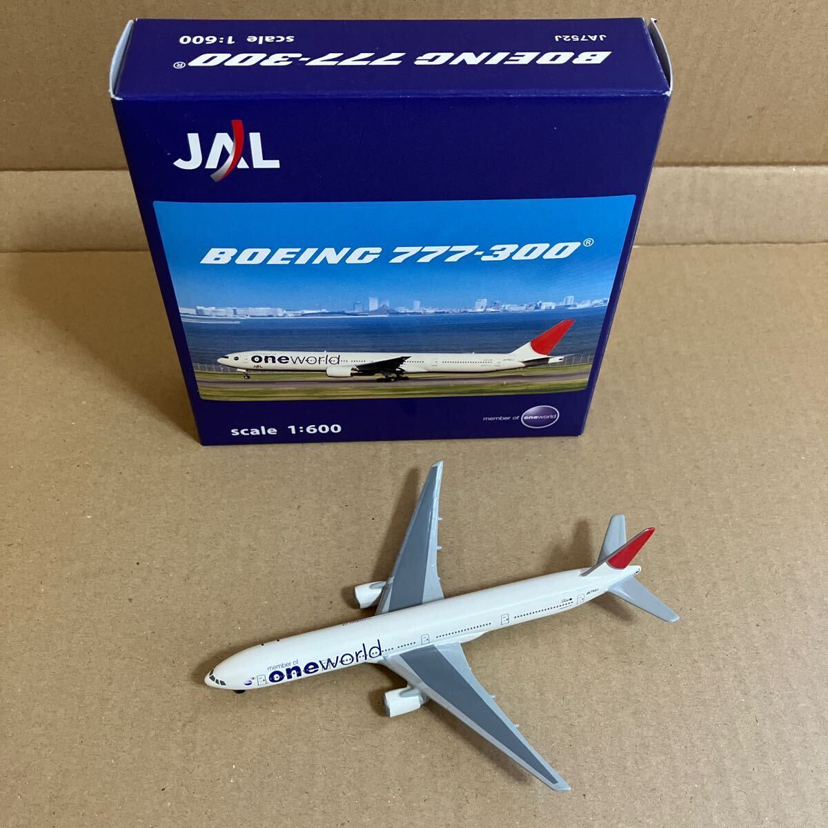 Yahoo!オークション - JALUX企画品 SCHABAK 1/600 JAL B777-300 onewo...
