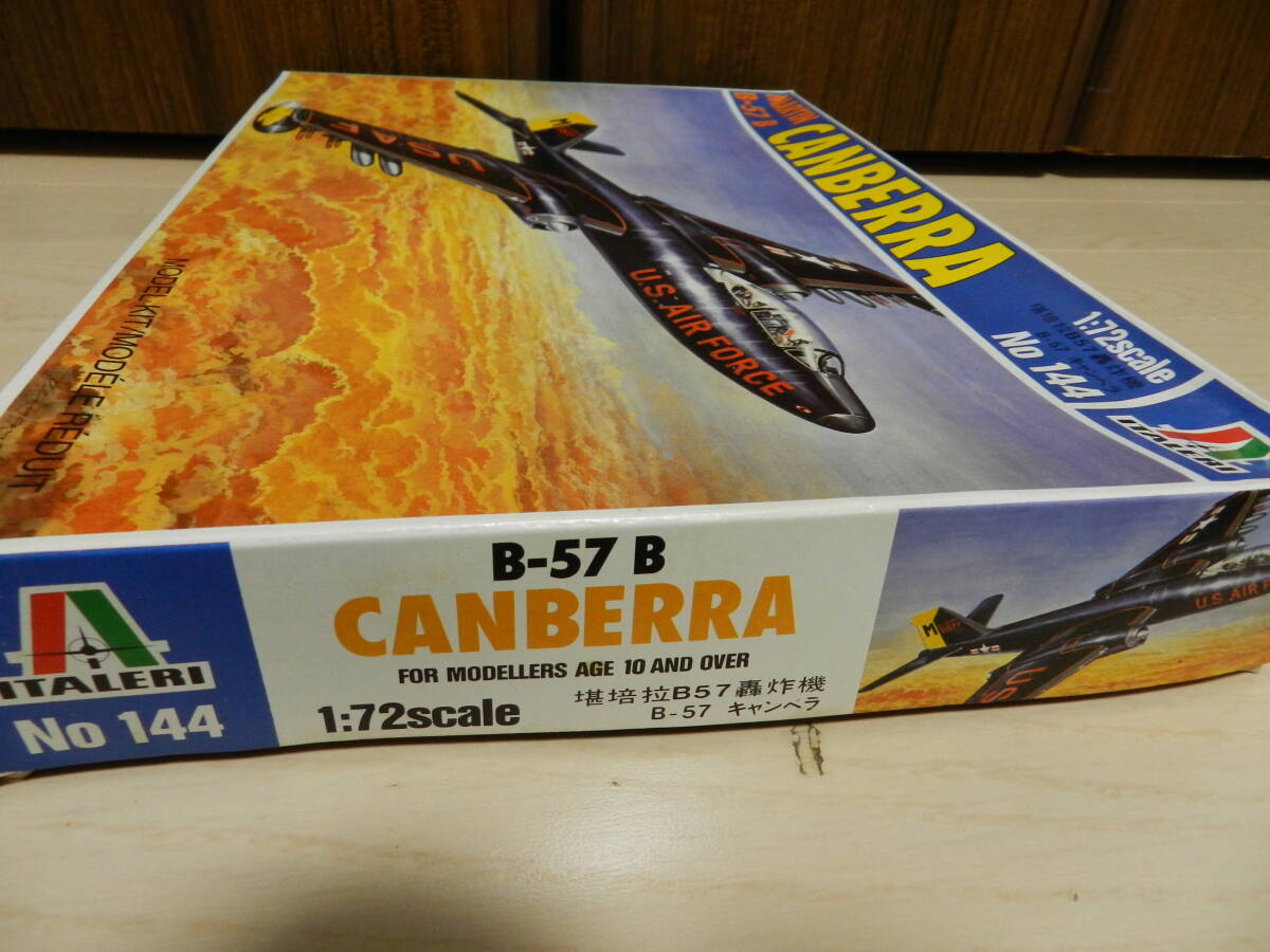 Yahoo!オークション - 1／72 B-57B CANBERRA（キャンベラ） ＜イタ...