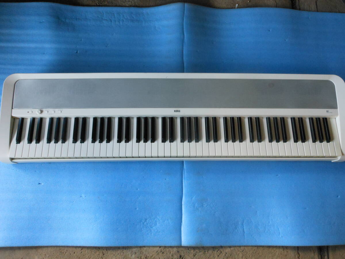 Yahoo!オークション - KORG コルグ 電子ピアノ B1 2018年製
