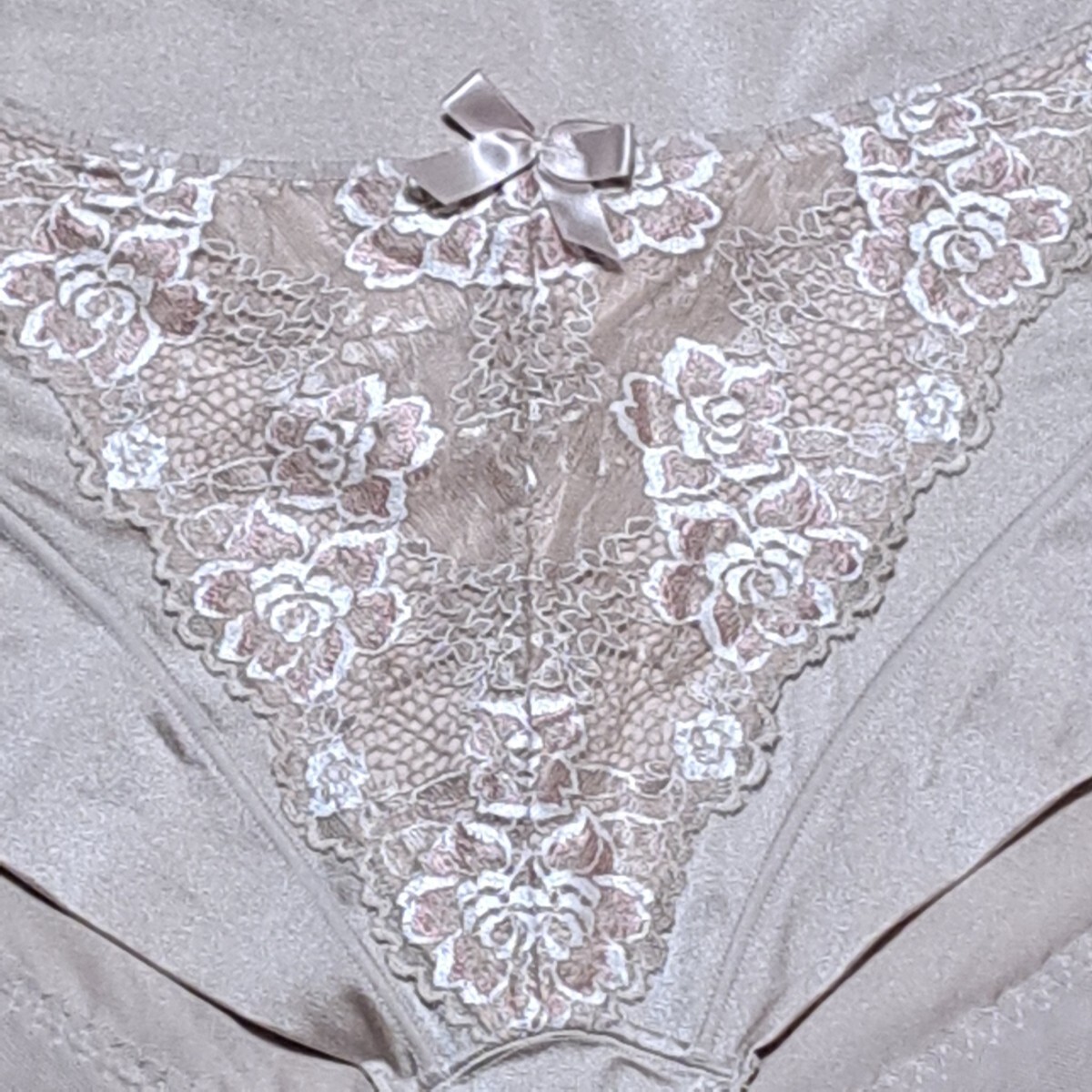 Yahoo!オークション - 81 お値下げ ～中古美品～ タカギ【補正下着】ガ...