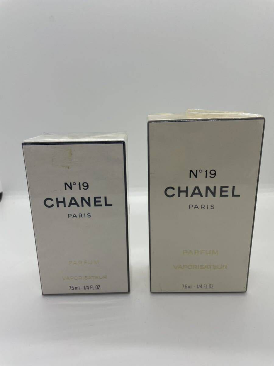 Yahoo!オークション - 【未開封】シャネル No.19 PARFUM 7.5ml 2個セッ...