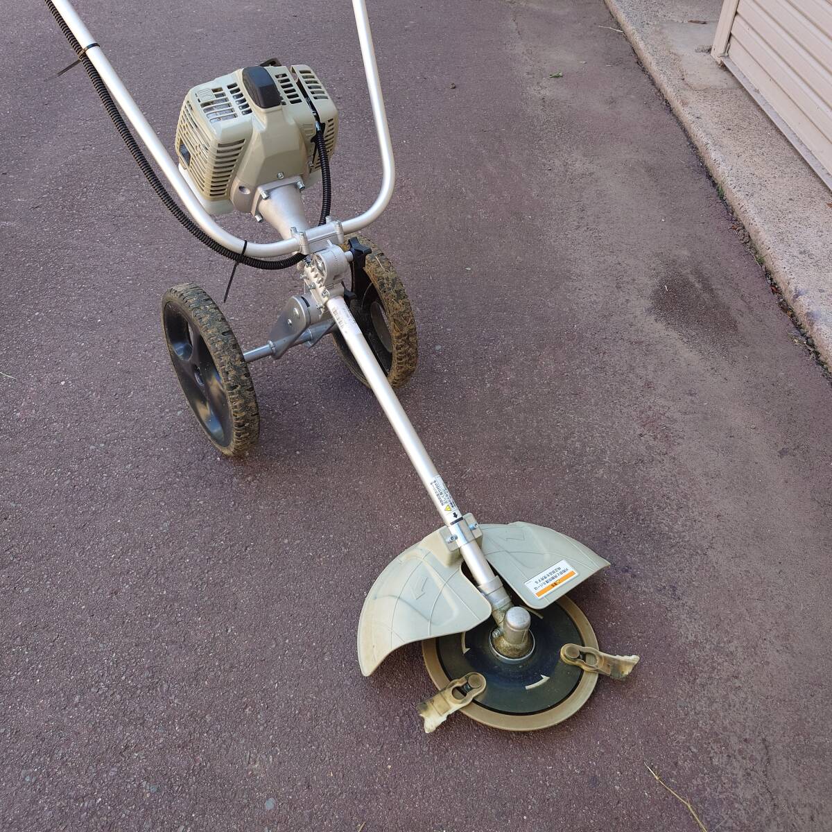 Yahoo!オークション - 工進 KOSHIN 手押し式エンジン草刈機 EFR-26C 2...