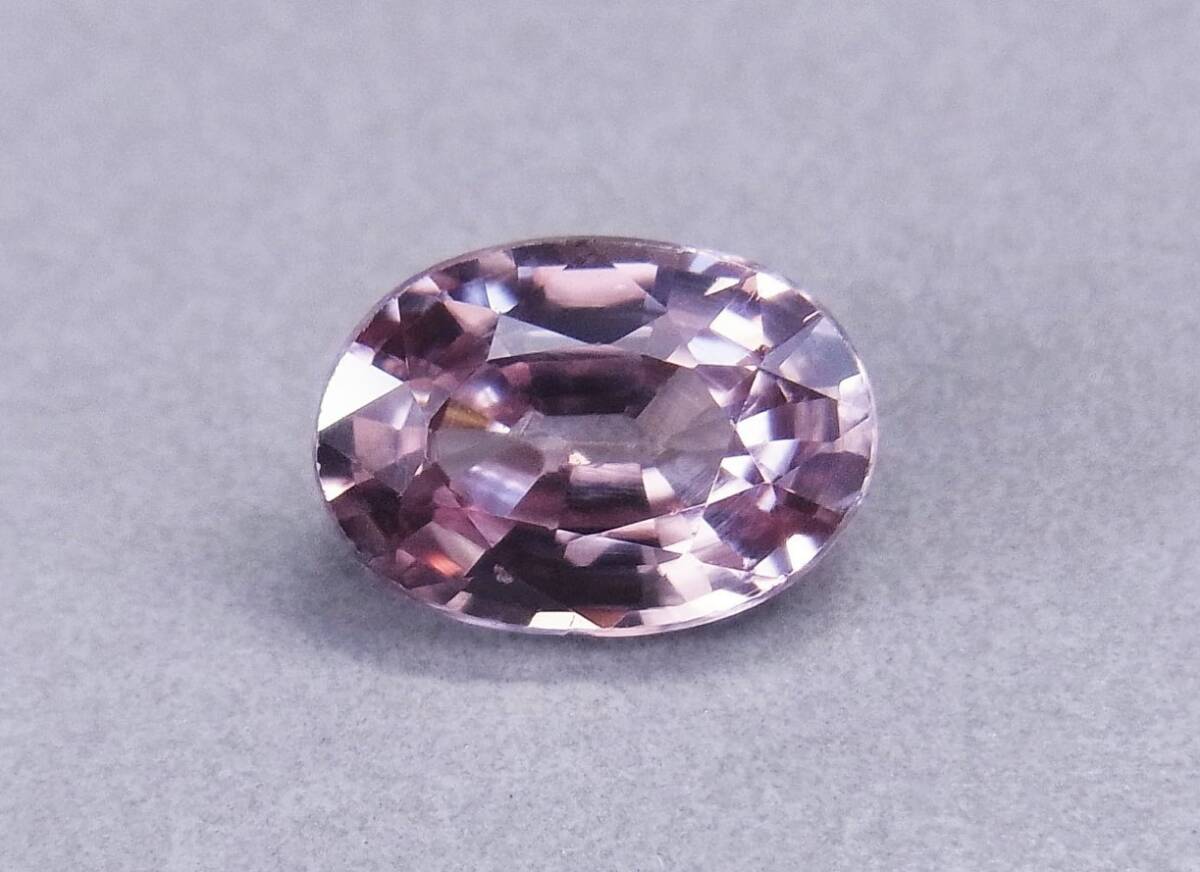 Yahoo!オークション - 《Gem Force》好素材 UV ピンクジルコン 1.17CT ...