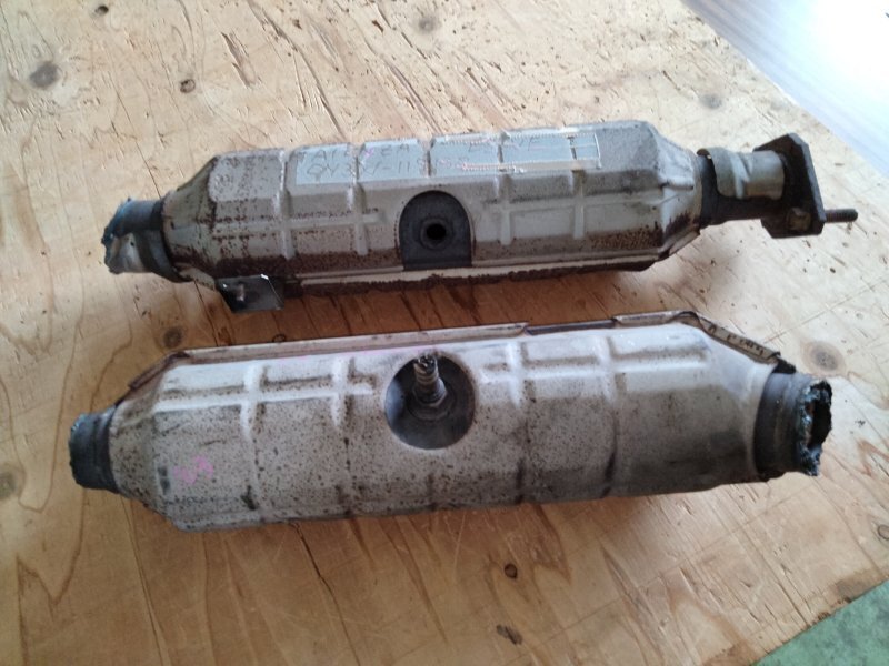 マツダ アテンザ GY3W GG3P 触媒 L3 L331 L313 2個セット ジャンク 素材(触媒、エキマニ、フロントパイプ)｜売買されたオークション情報、yahooの商品情報をアーカイブ ...