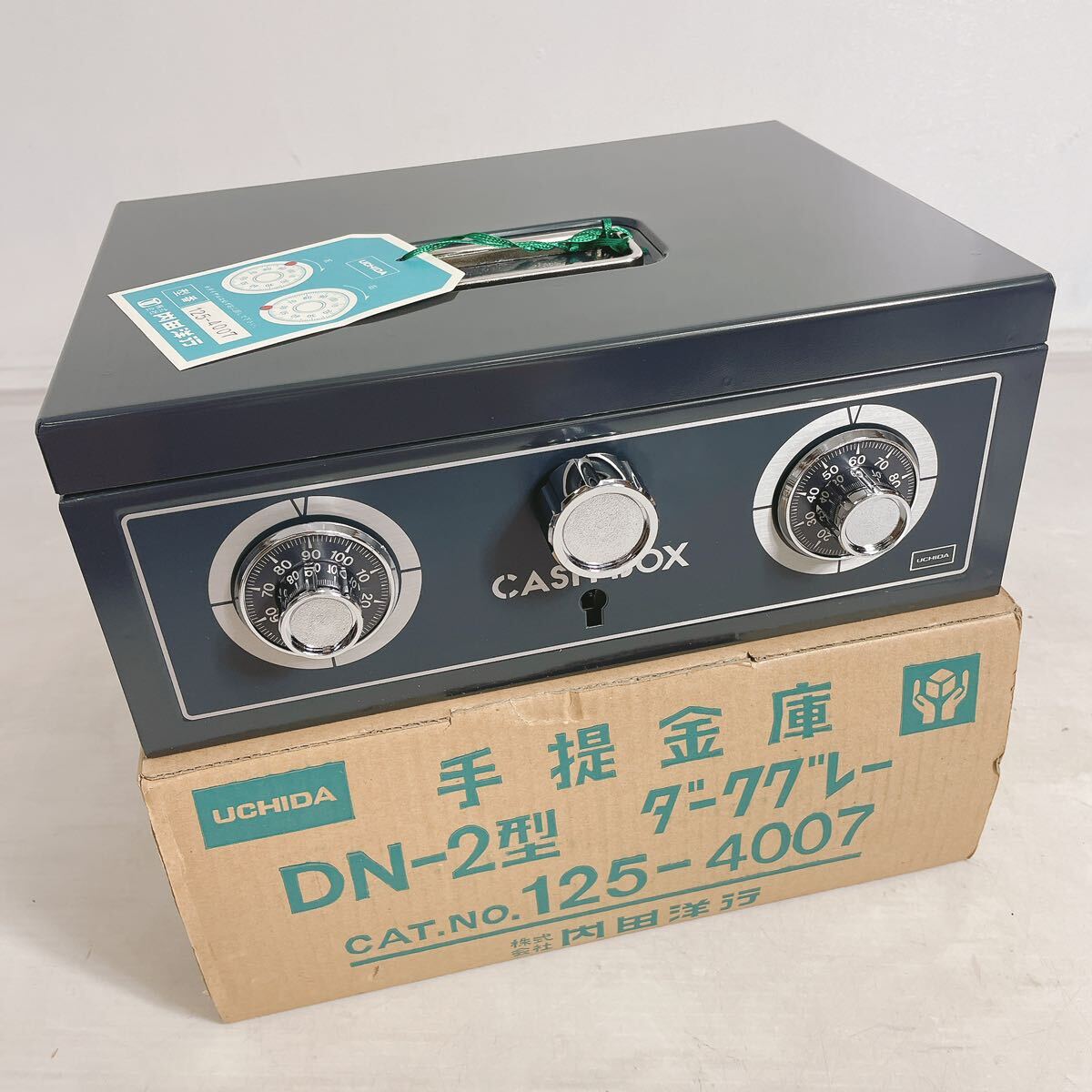 Yahoo!オークション - 新品・未使用品 ウチダ/UCHIDA 手提金庫 ダイヤ...