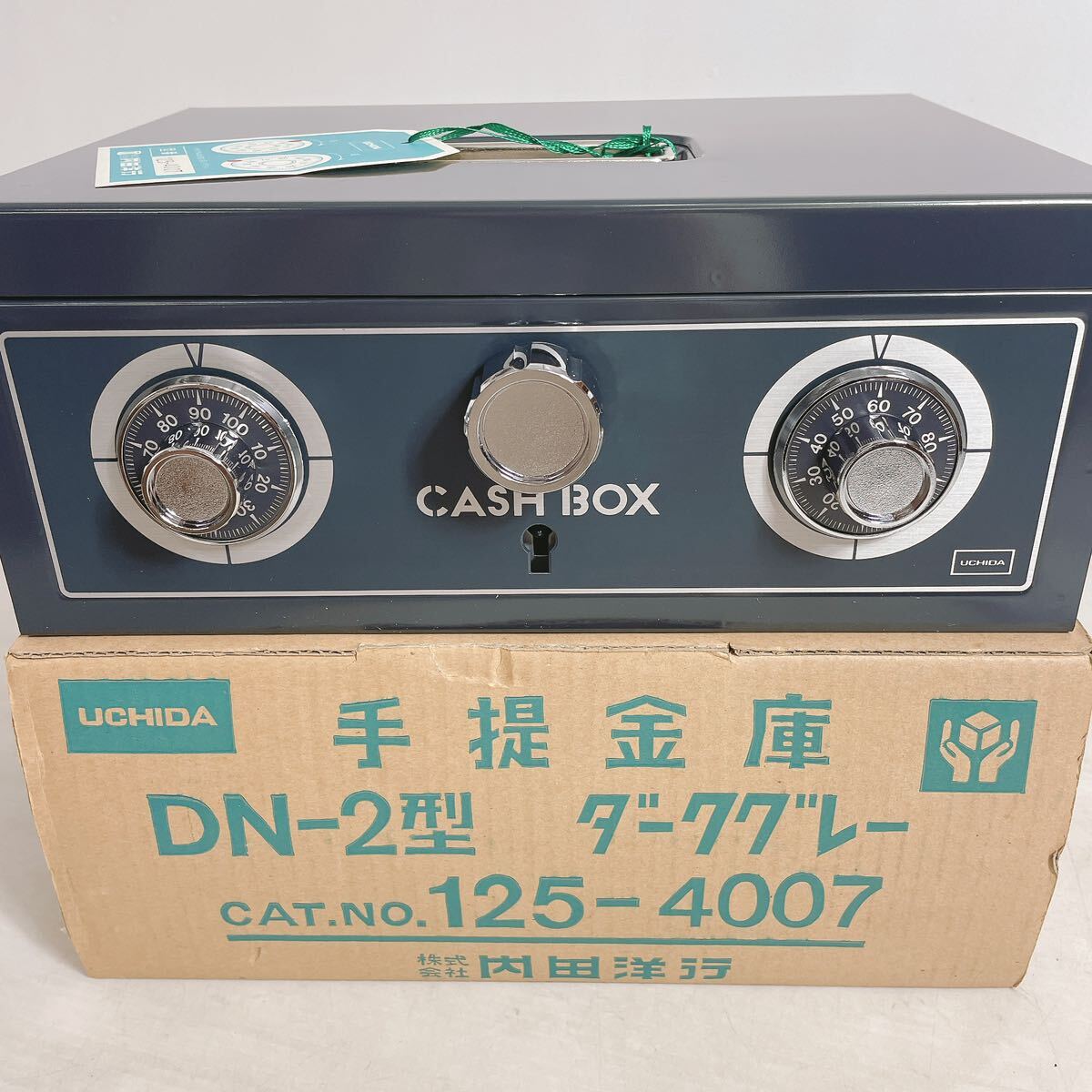 Yahoo!オークション - 新品・未使用品 ウチダ/UCHIDA 手提金庫 ダイヤ...