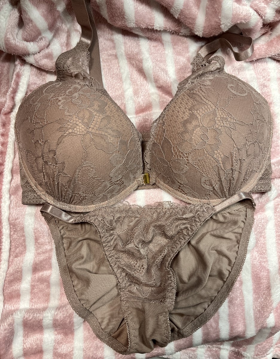 Yahoo!オークション - 巨乳サイズ Hカップ ブラジャーショーツセット ...