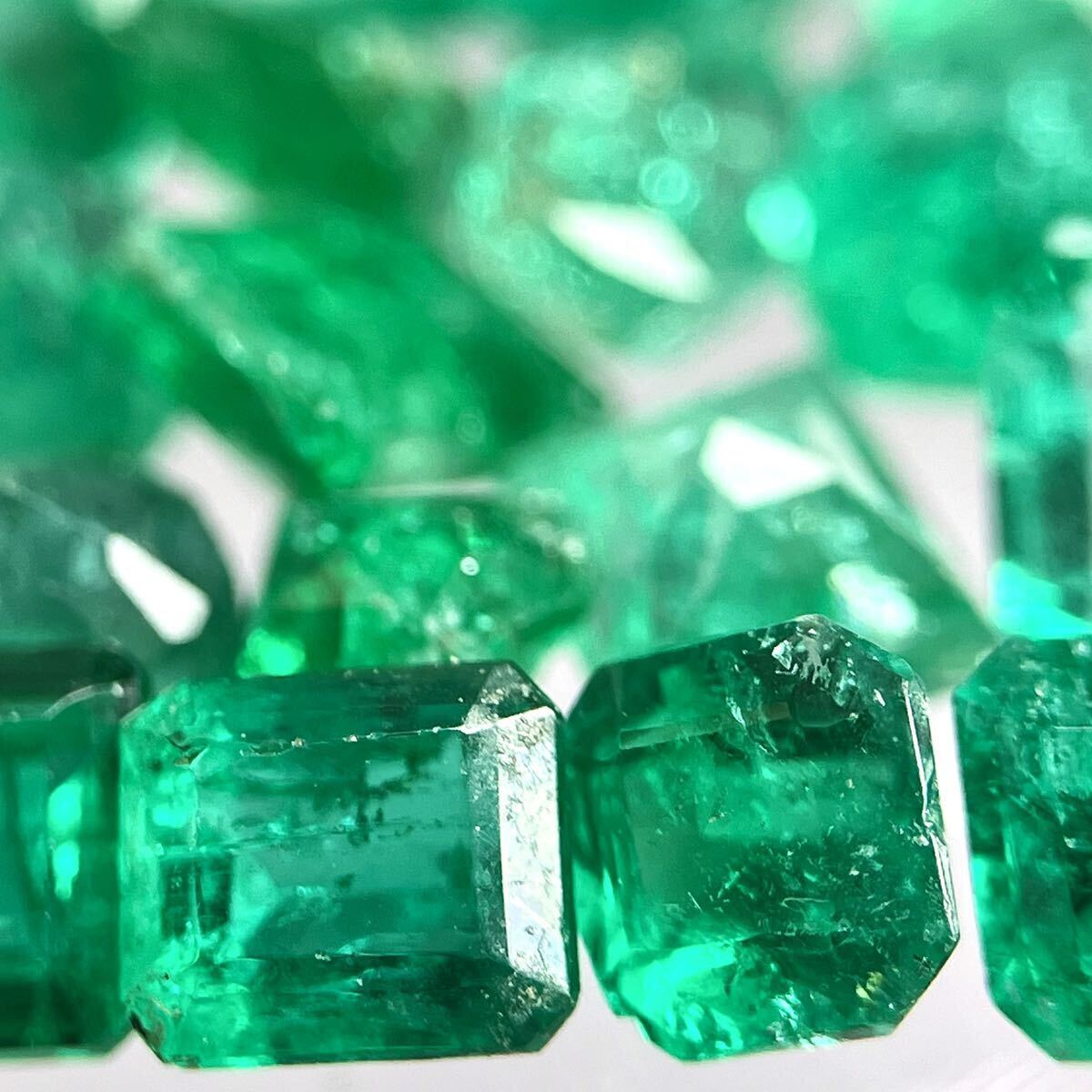 Yahoo!オークション - 〔天然エメラルドおまとめ30.5ct〕A 6.1gルース ...