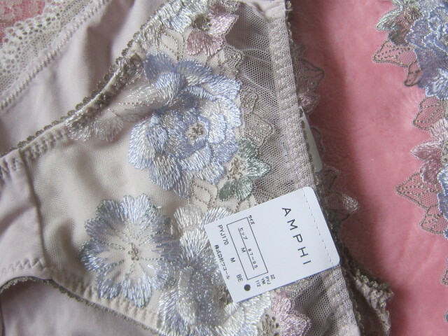 Yahoo!オークション - 1セットのみ 新品 ワコール アンフィ amphi 花...