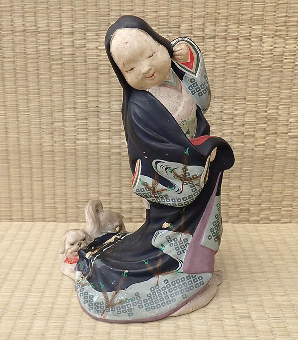 時代 古い陶器人形 おかめ美人と犬 高さ26cm 難あり 博多人形 土 時代 古い陶器人形 おかめ美人と犬 高さ26cm 難あり 博多人形 土