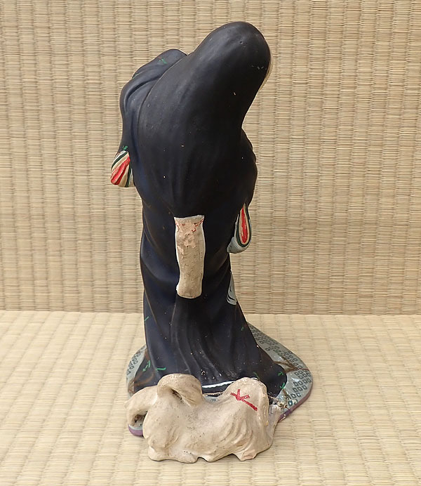 時代 古い陶器人形 おかめ美人と犬 高さ26cm 難あり 博多人形 土 時代 古い陶器人形 おかめ美人と犬 高さ26cm 難あり 博多人形 土