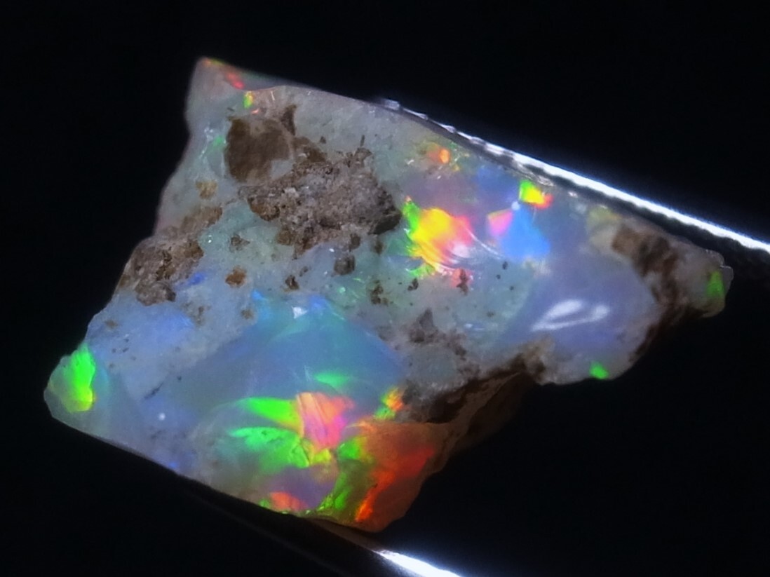 Yahoo!オークション - 5.55ct 新品・天然オパール母岩付き原石 エチオ...