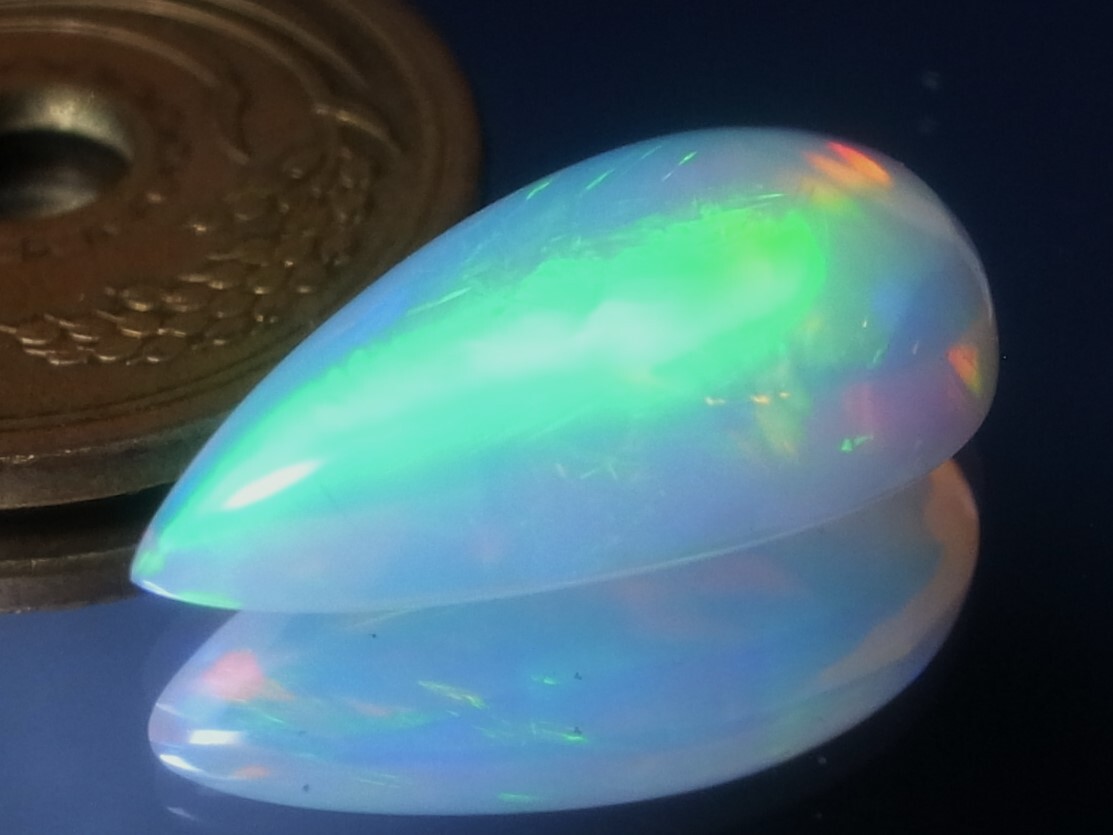 Yahoo!オークション - 5.71ct 新品・特大サイズ・ 天然オパール・カボ...