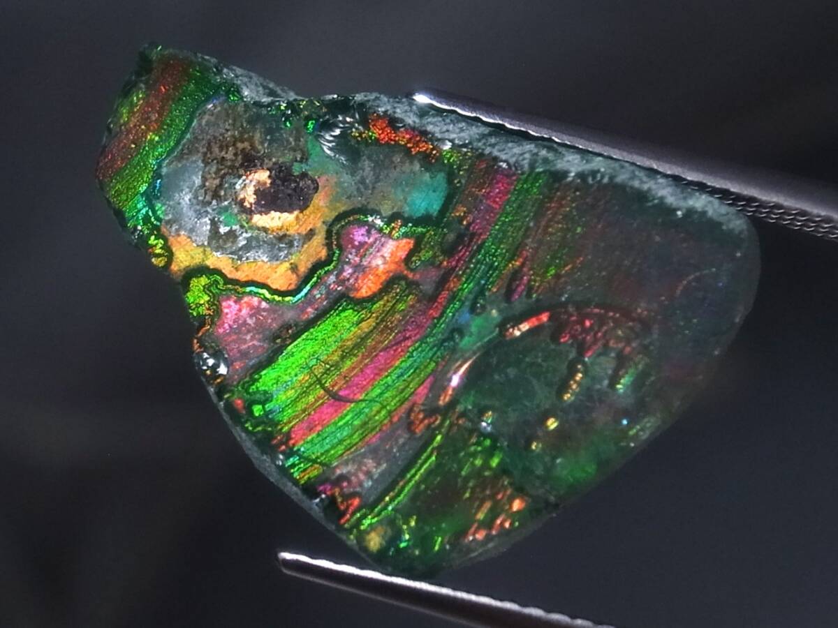 Yahoo!オークション - 12.66ct 新品・2000年の時を超えた神秘・銀化が...