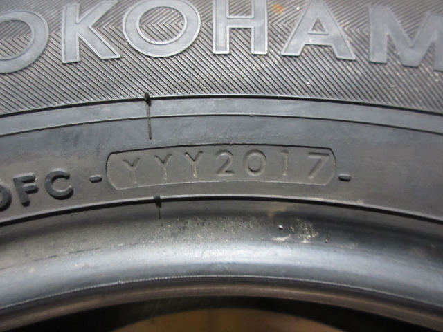 Yahoo!オークション - 2017年 225/60R17 99H ヨコハマ BluEarth E51 2...