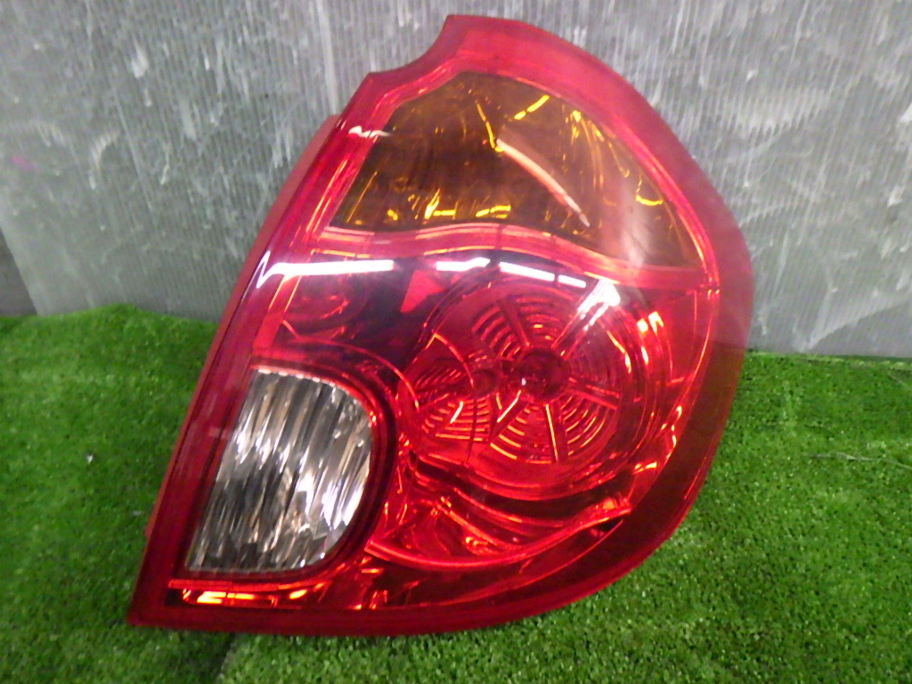 Yahoo!オークション - 売り切り DBA-DC5W ベリーサ スタンレー P4417 ...