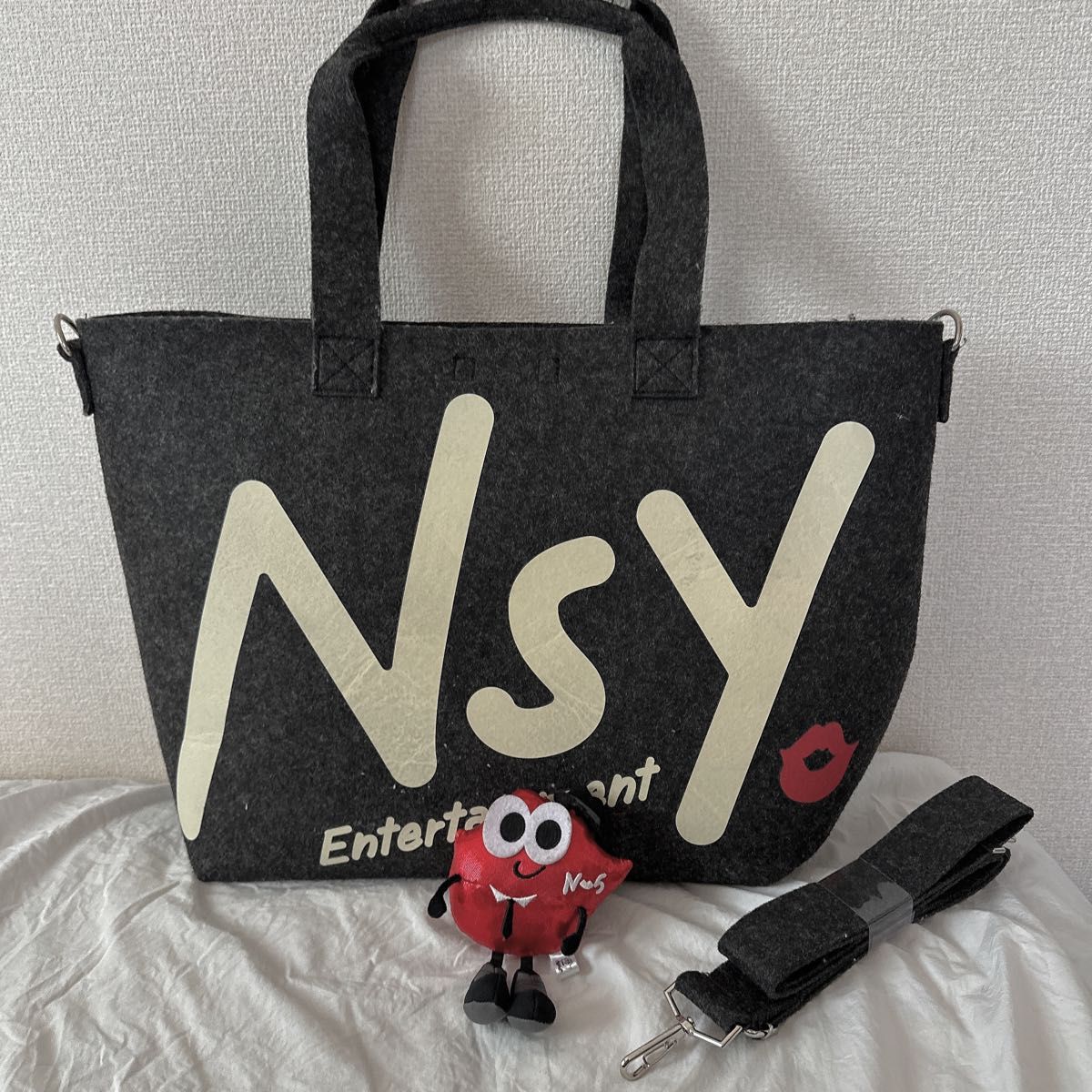 Nissy 4th LIVEグッズ バッグ+Lippy|Yahoo!フリマ(旧PayPay Nissy 4th LIVEグッズ バッグ+Lippy|Yahoo!フリマ(旧PayPay