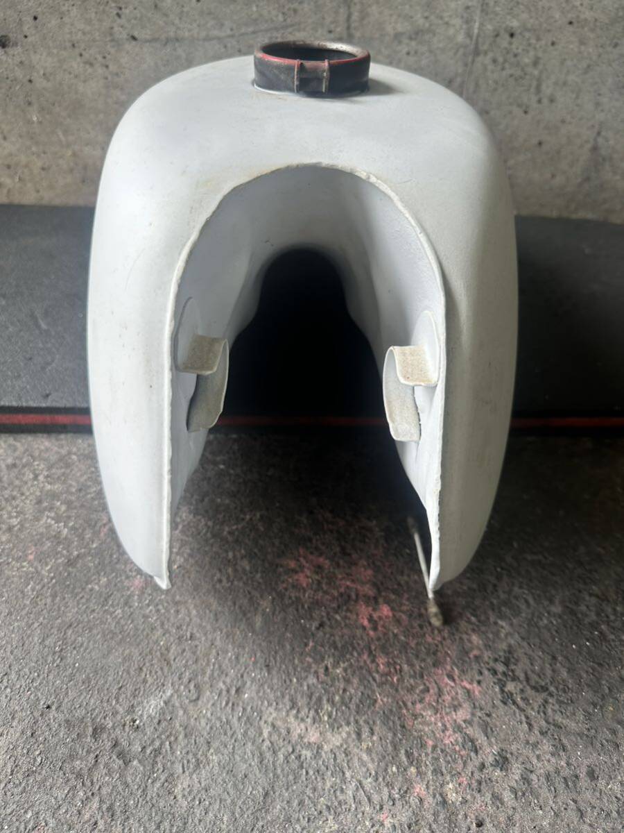 Yahoo!オークション - カワサキ 350ss 初期 s2 純正タンク 中古