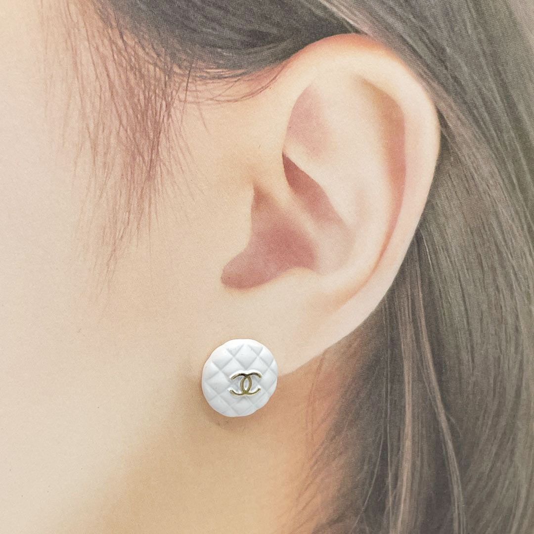新品未使用 【正規品】CHANEL マトラッセ キルティング風 新品未使用 【正規品】CHANEL マトラッセ キルティング風
