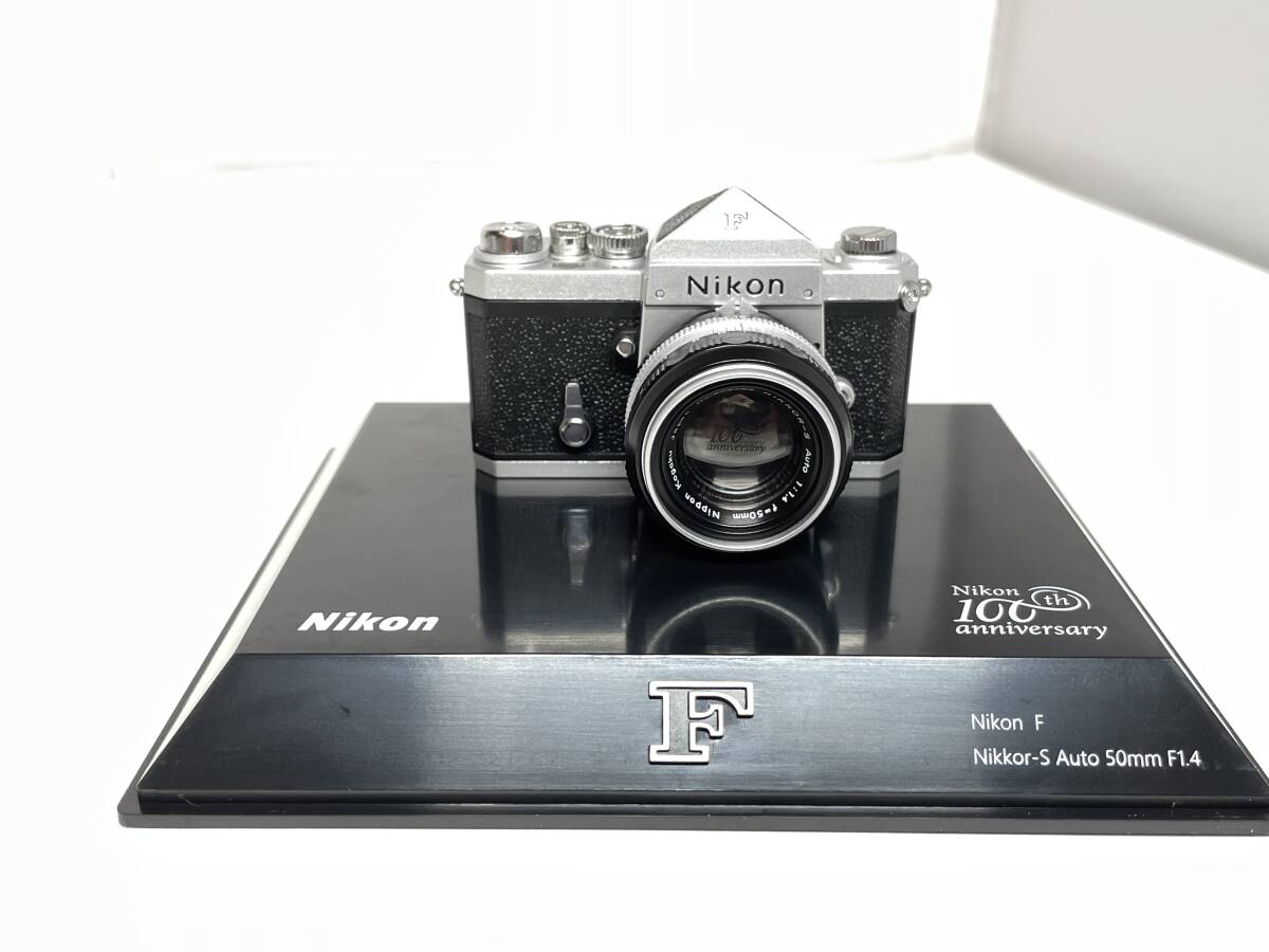 希少品 ニコン Nikon F 100周年記念 ミニチュア 1/2 模型 観賞用 希少品 ニコン Nikon F 100周年記念 ミニチュア 1/2 模型 観賞用