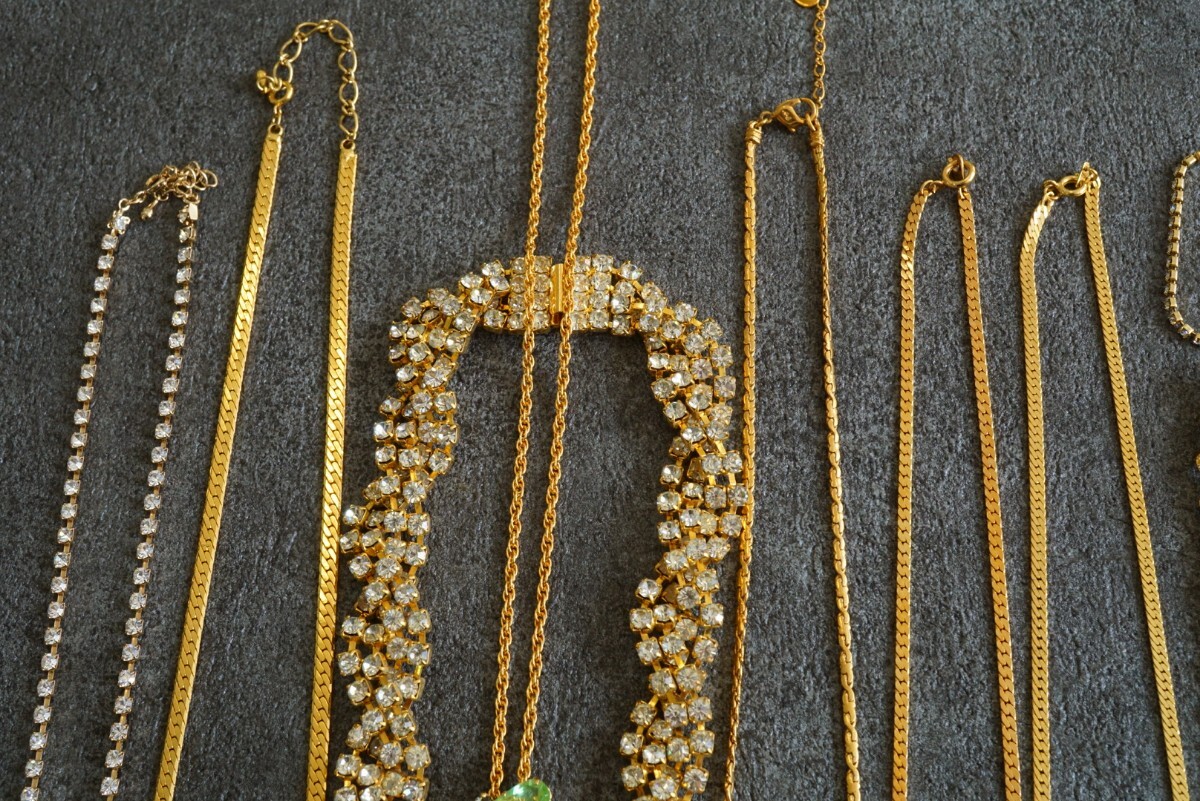 Yahoo!オークション - C152 海外製含む ラインストーンなど ゴールドカ...