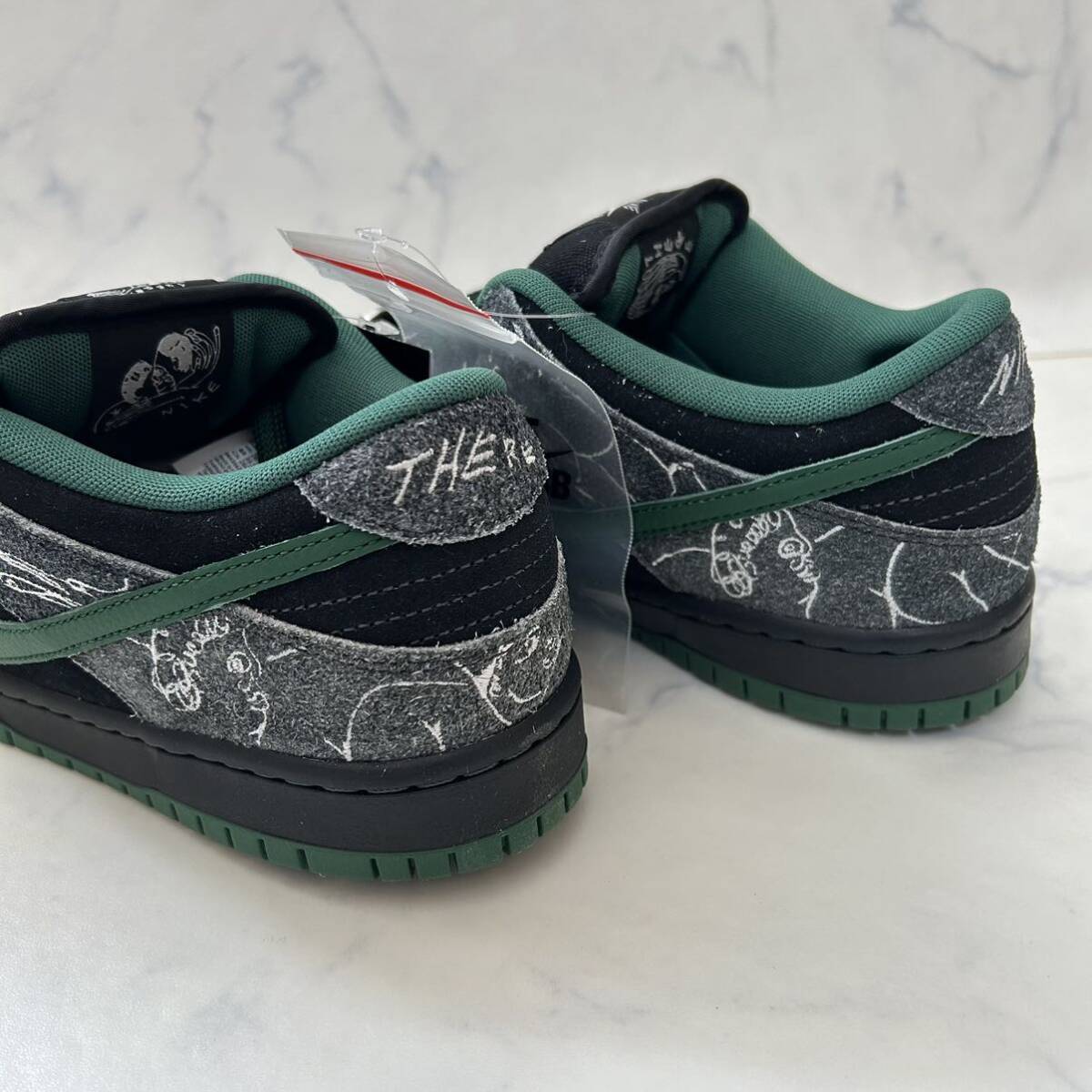 送料無料【新品】26CM There Skateboards Nike SB Dunk Low ゼア 送料無料【新品】26CM There Skateboards Nike SB Dunk Low ゼア