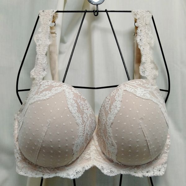 Yahoo!オークション - 【USED】75G 補正下着 ブラジャー ベージュ×レ...