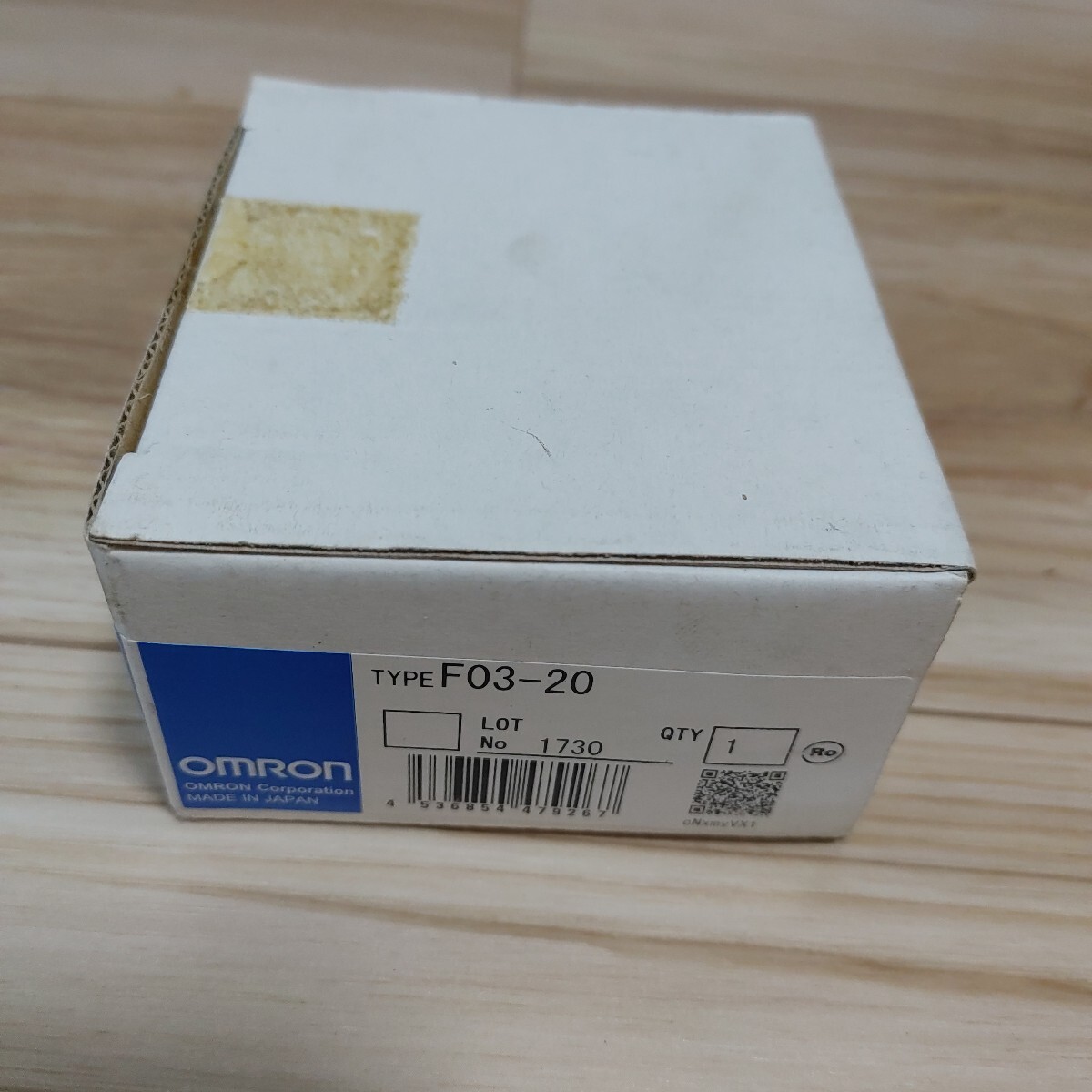 Yahoo!オークション - ほぼ 未使用 OMRON オムロン 接続端子台 10個入...