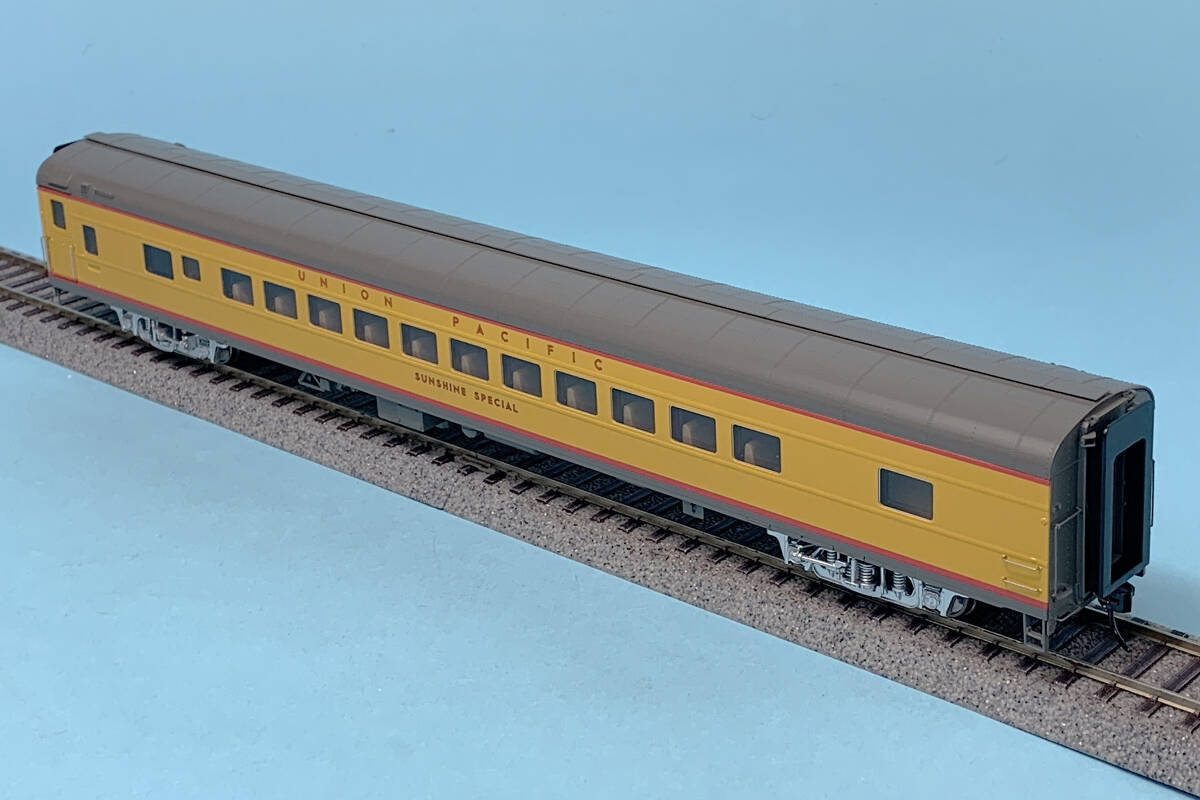 Walthers/PROTO RTR ＃920-18002 Union Pacific 85ft 44seat coach Sunshine special 5480(外国車輌)｜売買された ...