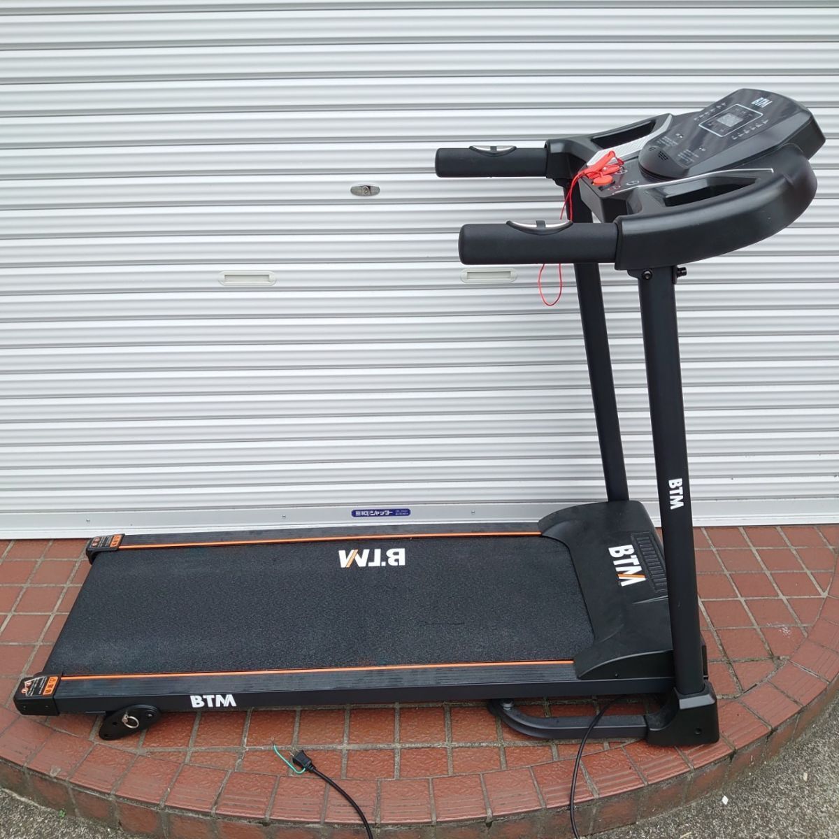 Yahoo!オークション - 美品 BTM 電動ルームランナー 8051 折りたたみ式...