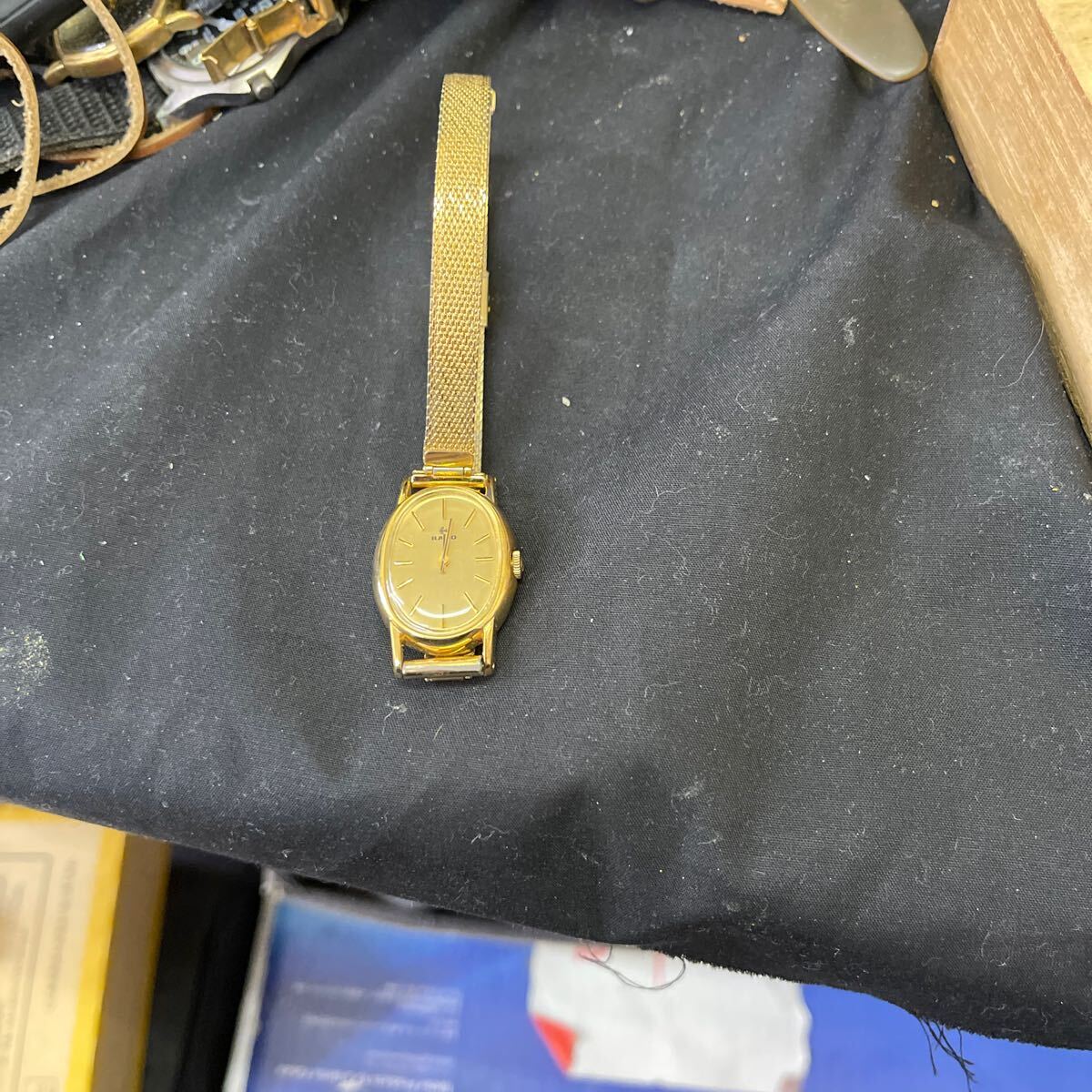 Yahoo!オークション - RADOリストウォッチレディースクオーツ