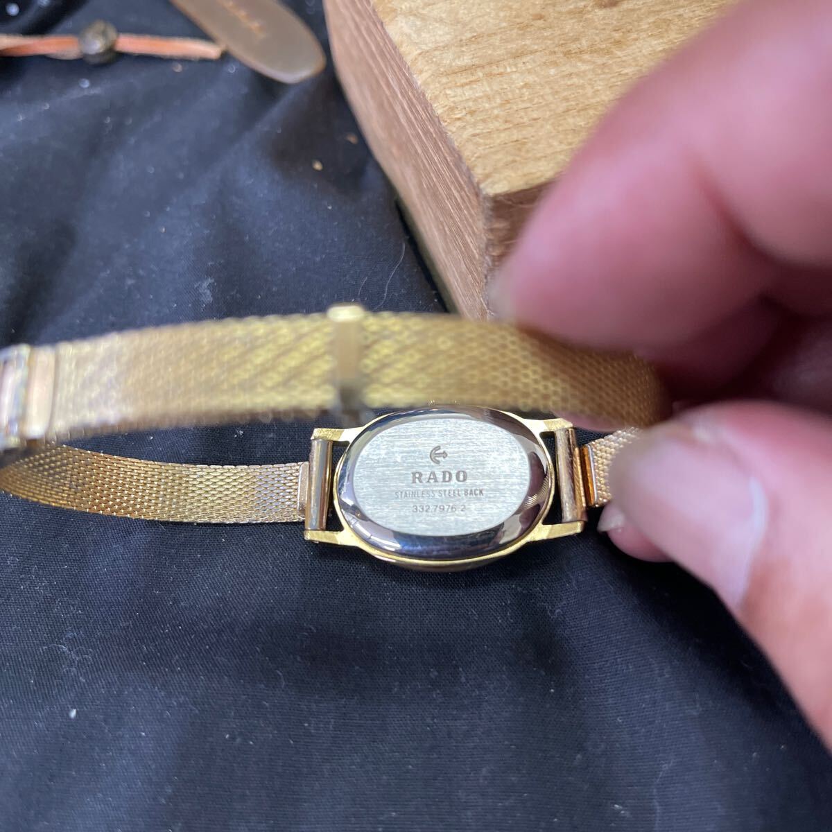 Yahoo!オークション - RADOリストウォッチレディースクオーツ