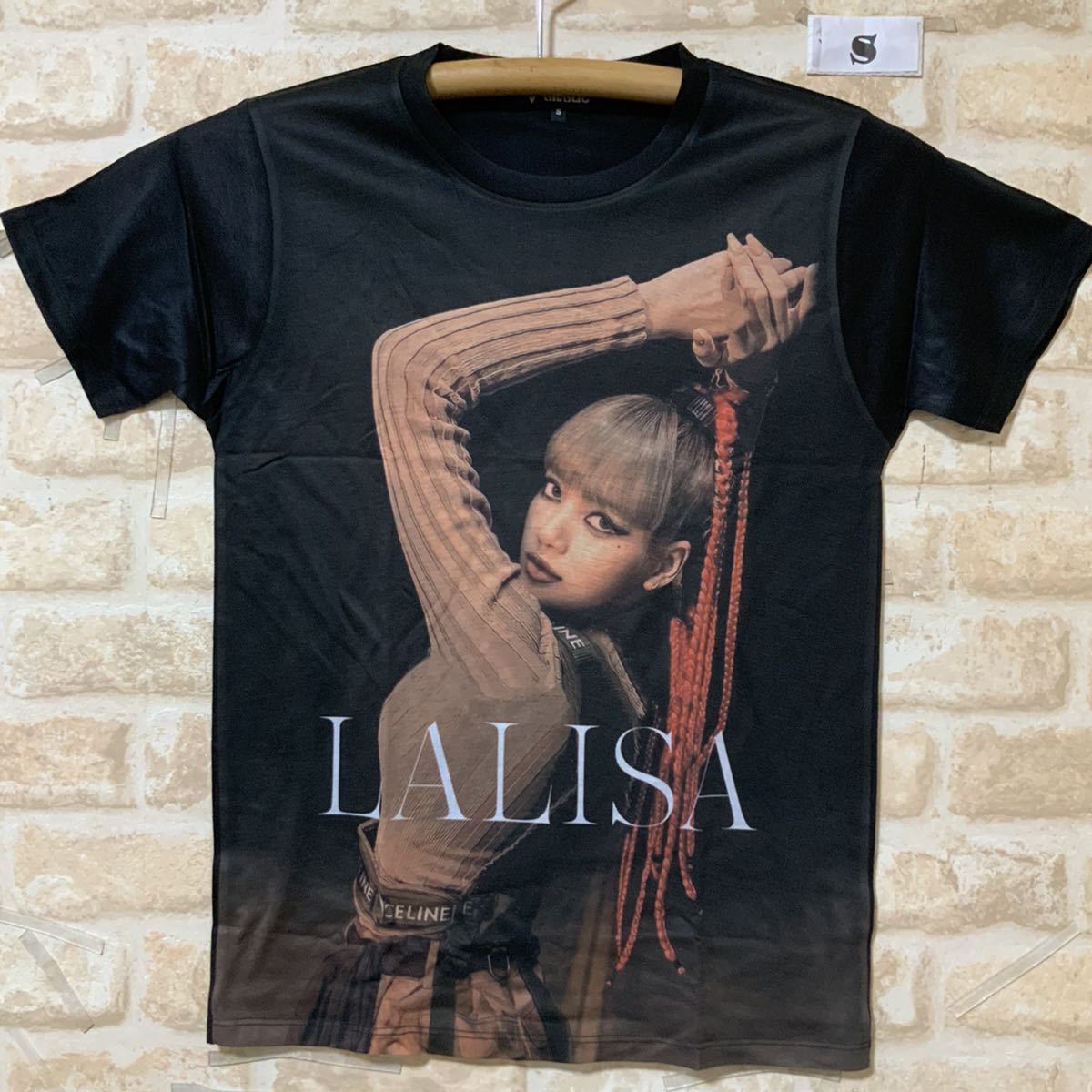 ブラックピンク black pink LALISA リサ Tシャツ S サイズ ブラックピンク black pink LALISA リサ Tシャツ S サイズ