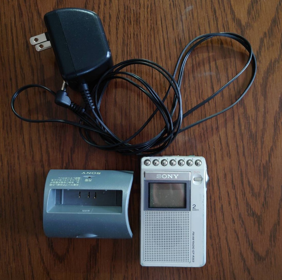 Yahoo!オークション - 携帯ラジオ ジャンク品 SONY ICF-R353