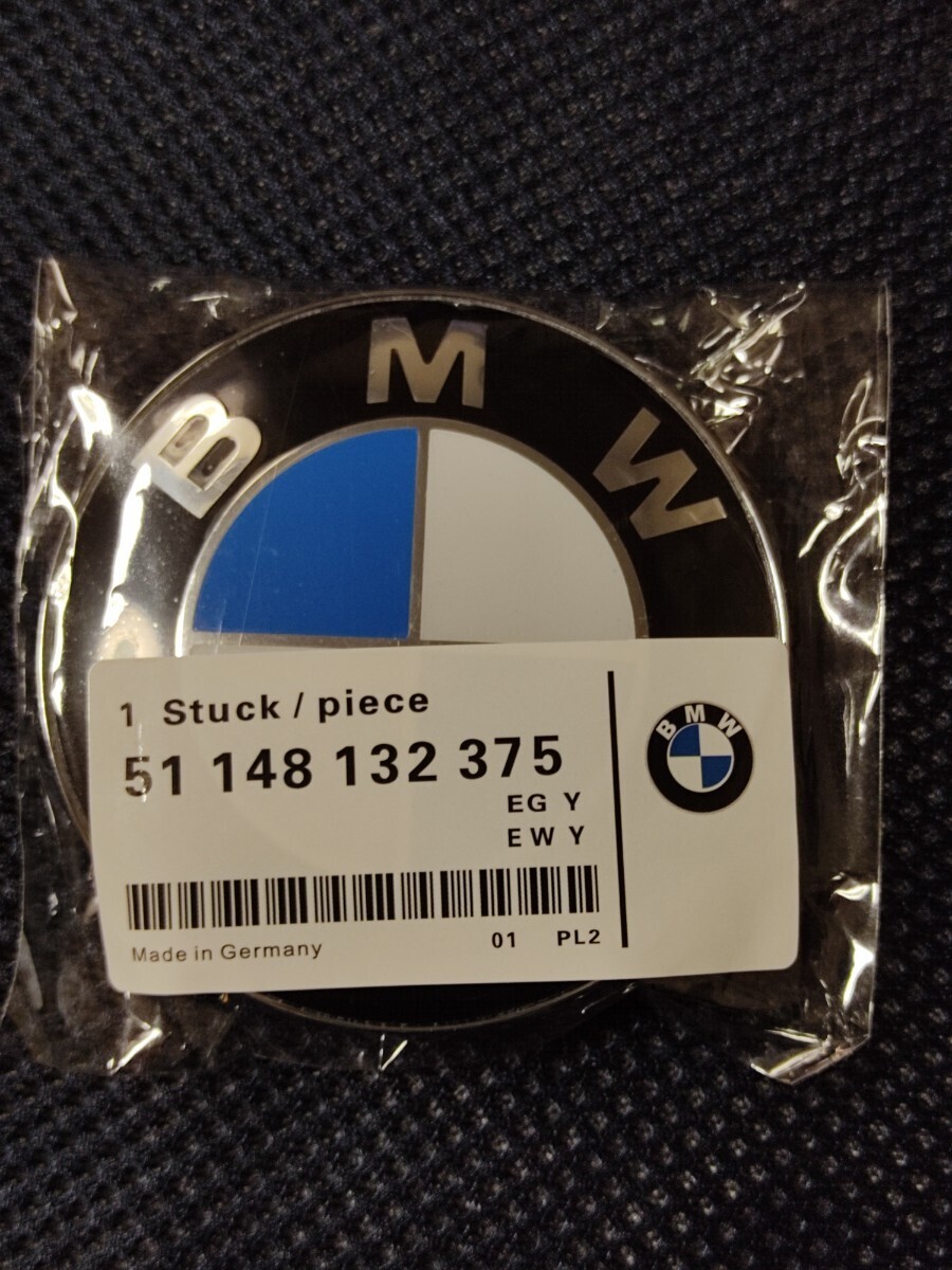 Yahoo!オークション - 青白 BMW ボンネットエンブレム 82mm BMWエンブ...