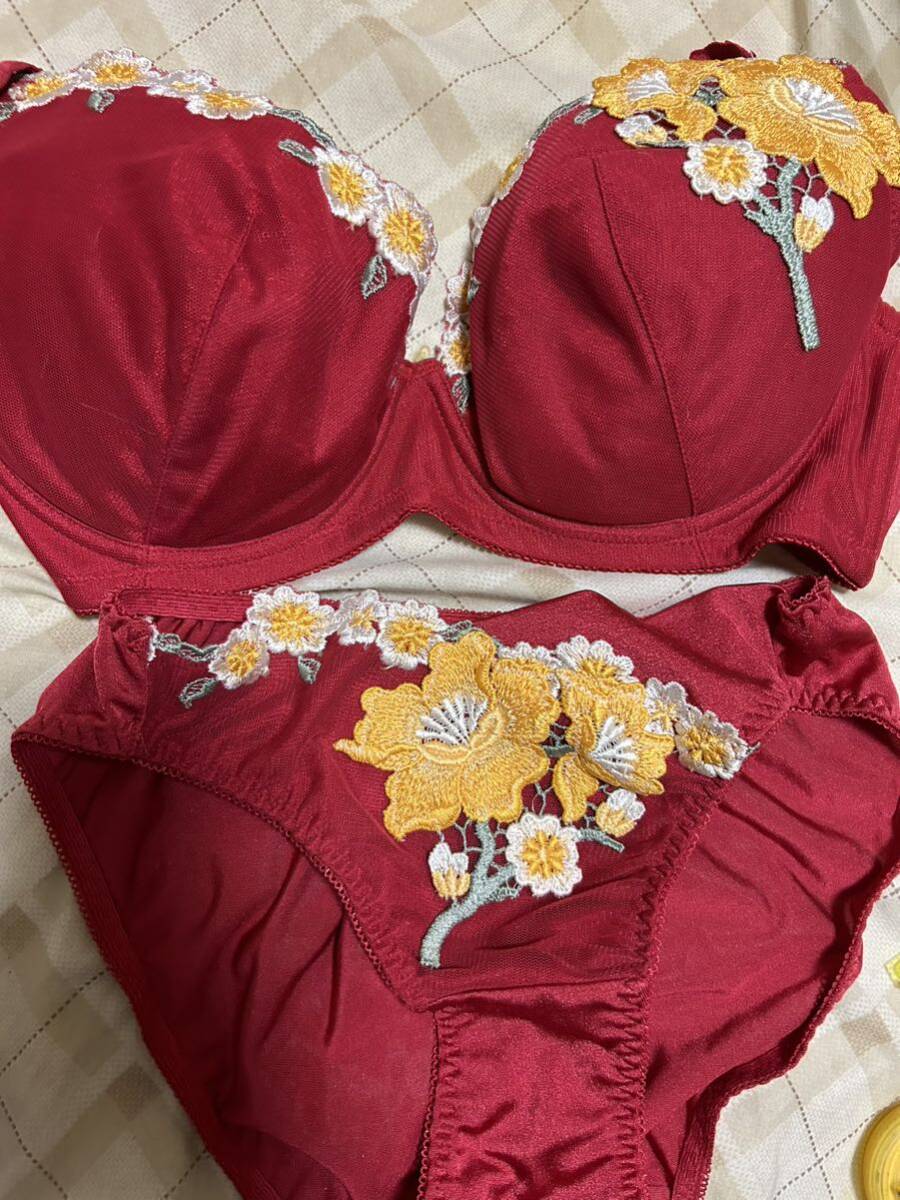 Yahoo!オークション - E75Mブラジャーショーツセット