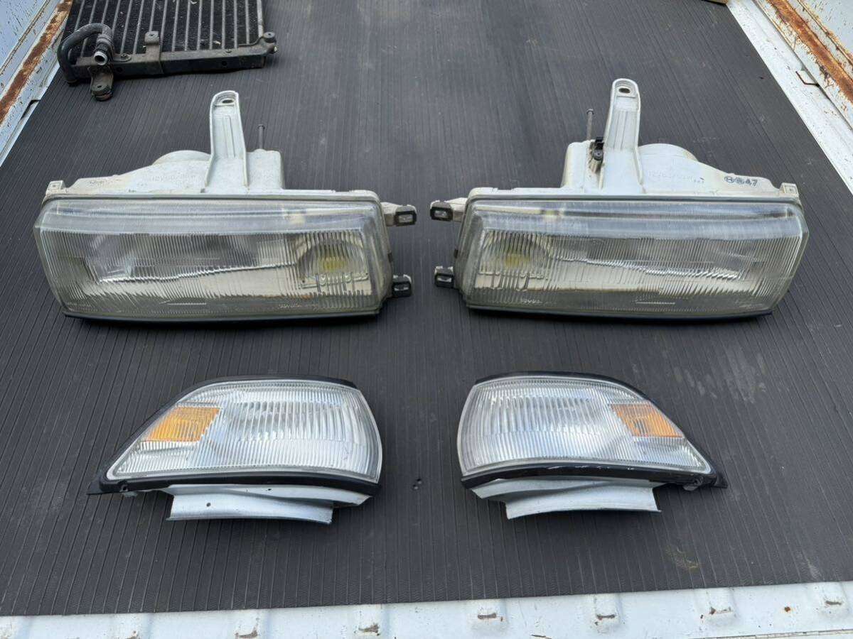 Yahoo!オークション - AE92 後期 レビン 純正ヘッドライト コーナーレ...