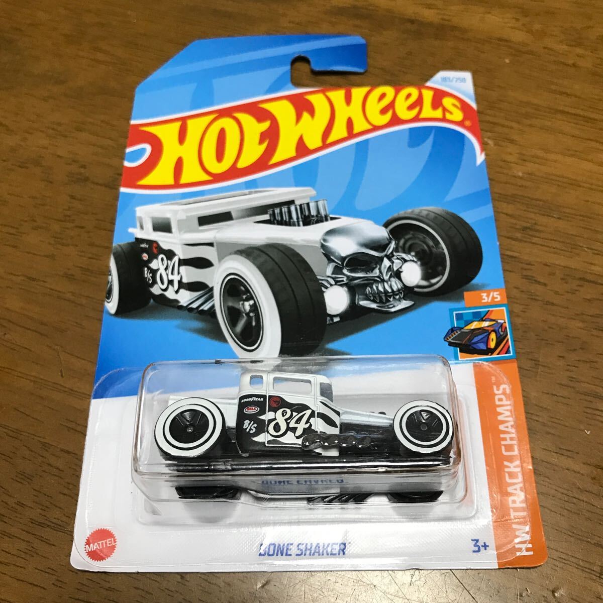 Y1 TH トレジャーハント ホワイト BONE SHAKER ホットウィール Y1 TH トレジャーハント ホワイト BONE SHAKER ホットウィール