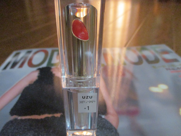 Yahoo!オークション - UZUウズ 38C/99Fリップステック・＋1・ライ...