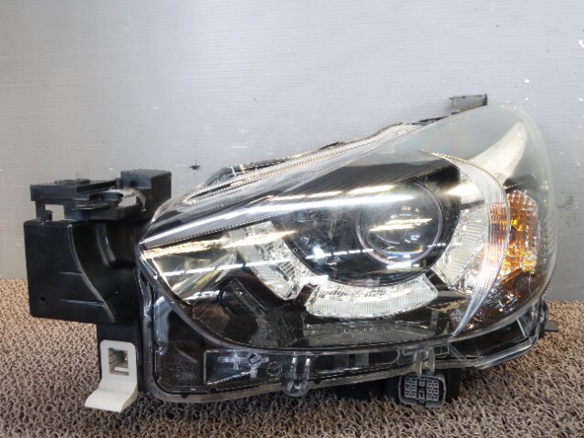 Yahoo!オークション - 8357 マツダ デミオ DJ5FS ヘッドランプ/ライト...