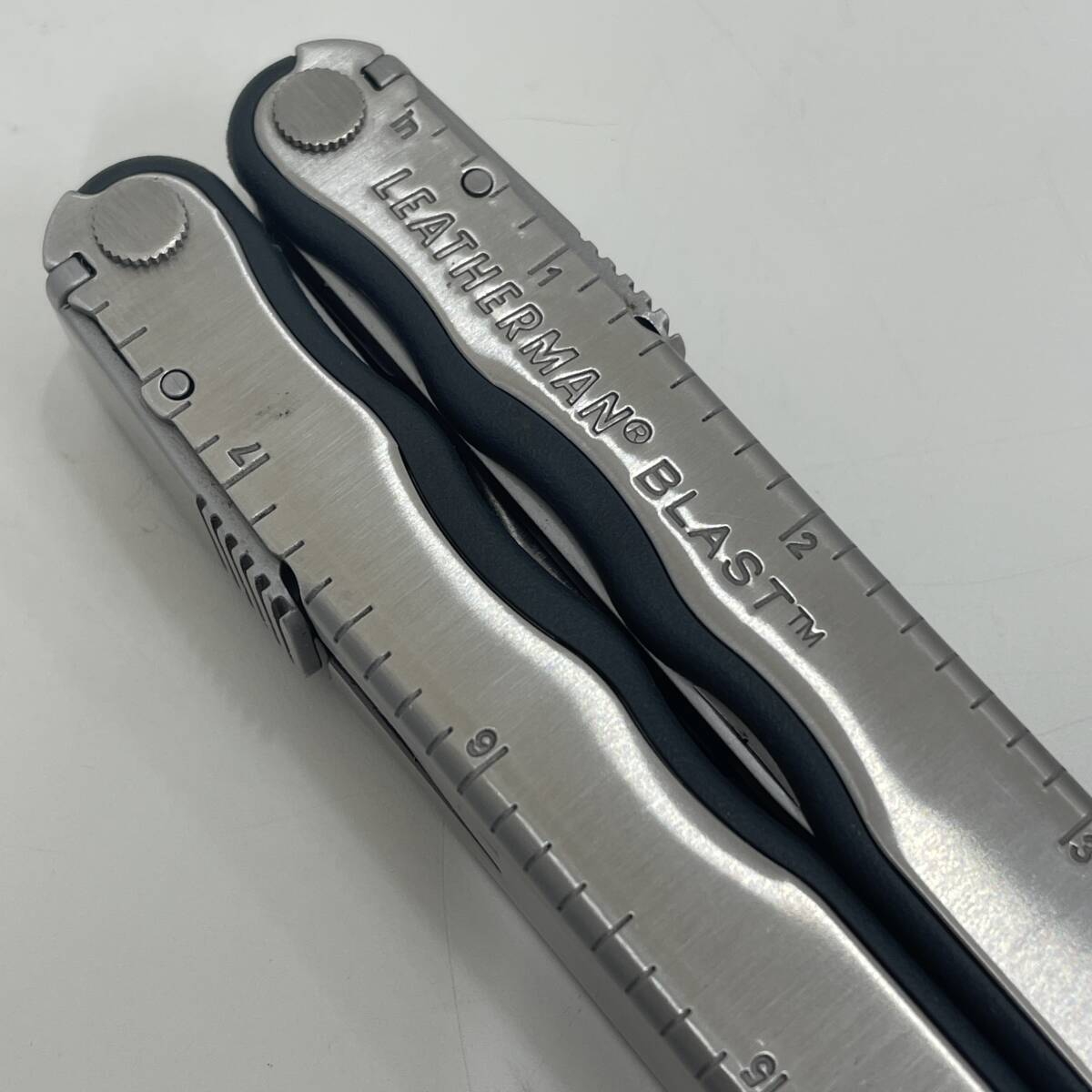 Yahoo!オークション - 1544 レザーマン ブラスト マルチツール LEATEHR...