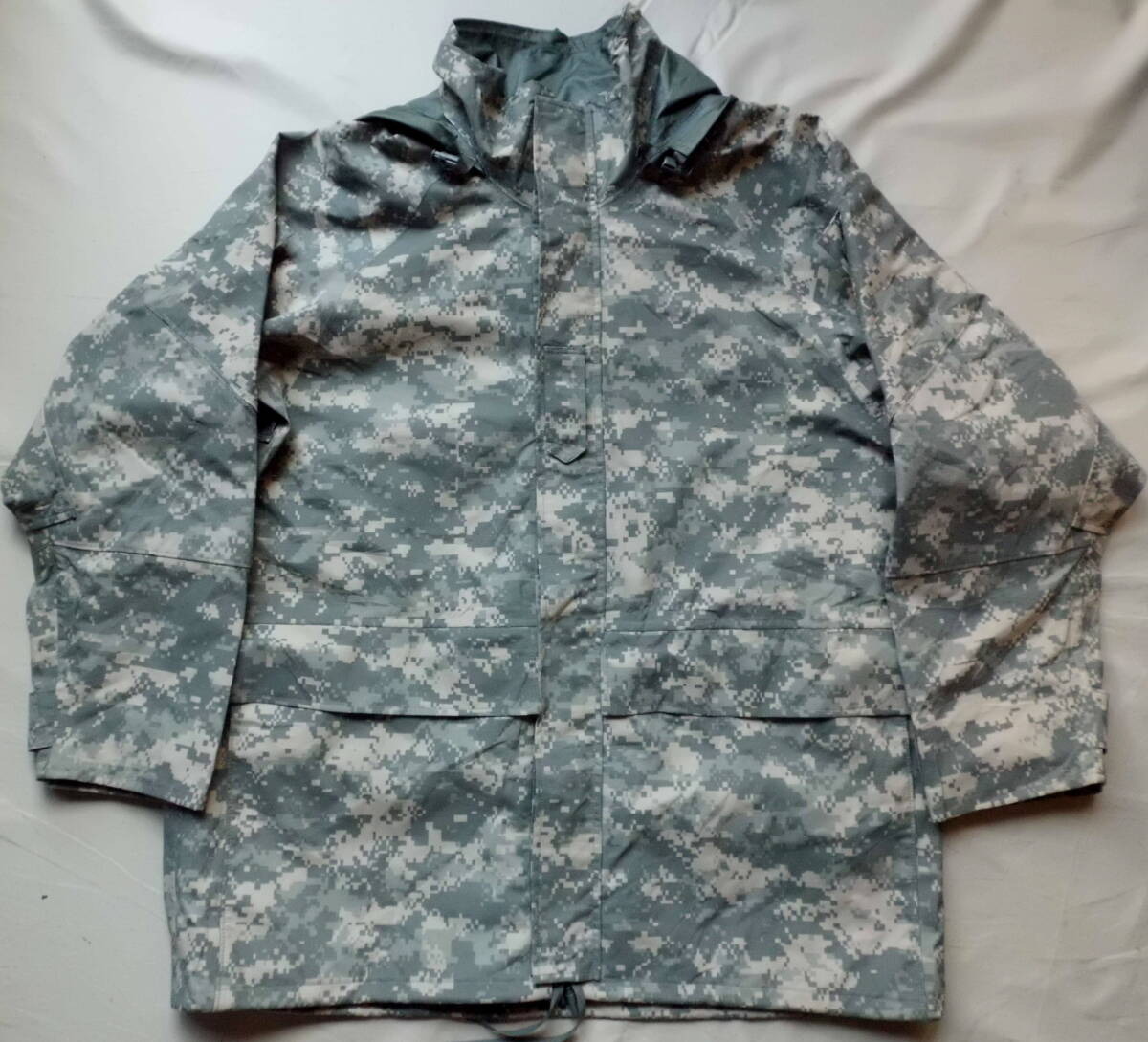 Yahoo!オークション - 新同品米軍UCP/ACU/ECWCSゴアテックスパーカーLR