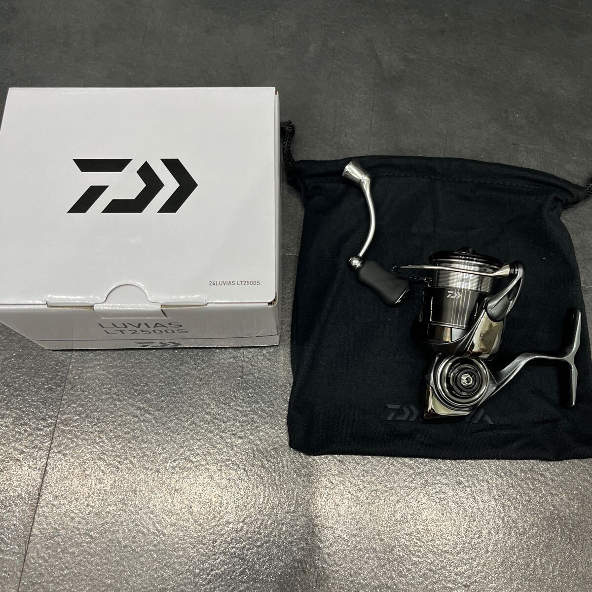 ダイワ DAIWA スピニングリール 24ルビアス LUVIAS LT2500S(ダイワ)｜売買されたオークション情報、yahooの商品情報をアーカイブ公開 - オークファン（aucfan.com）