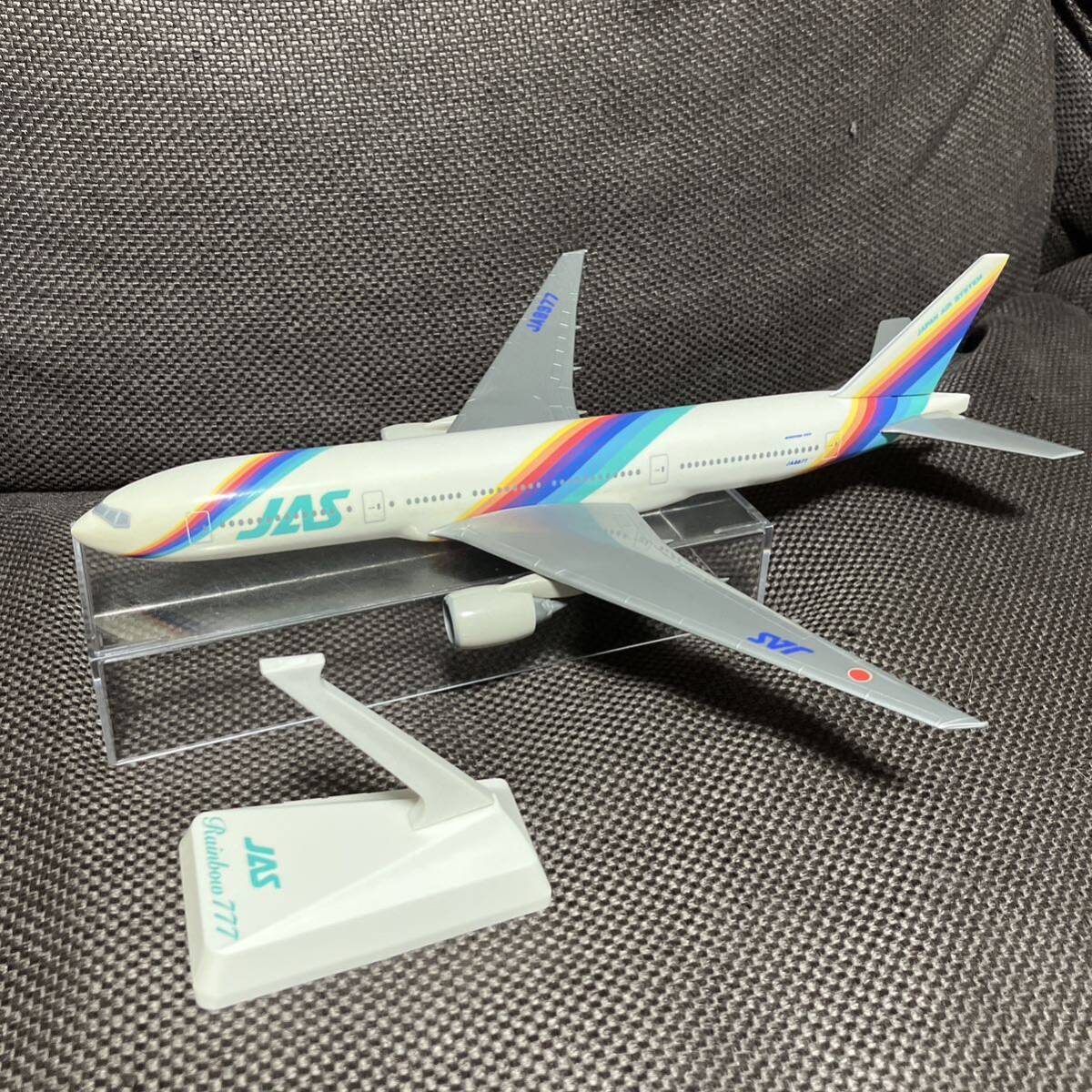 一部破損あり JAS ボーイング777-200 レインボーセブン 1/20(日本エアシステム(JAS))｜売買されたオークション情報、yahooの商品情報をアーカイブ公開 - オークファン ...