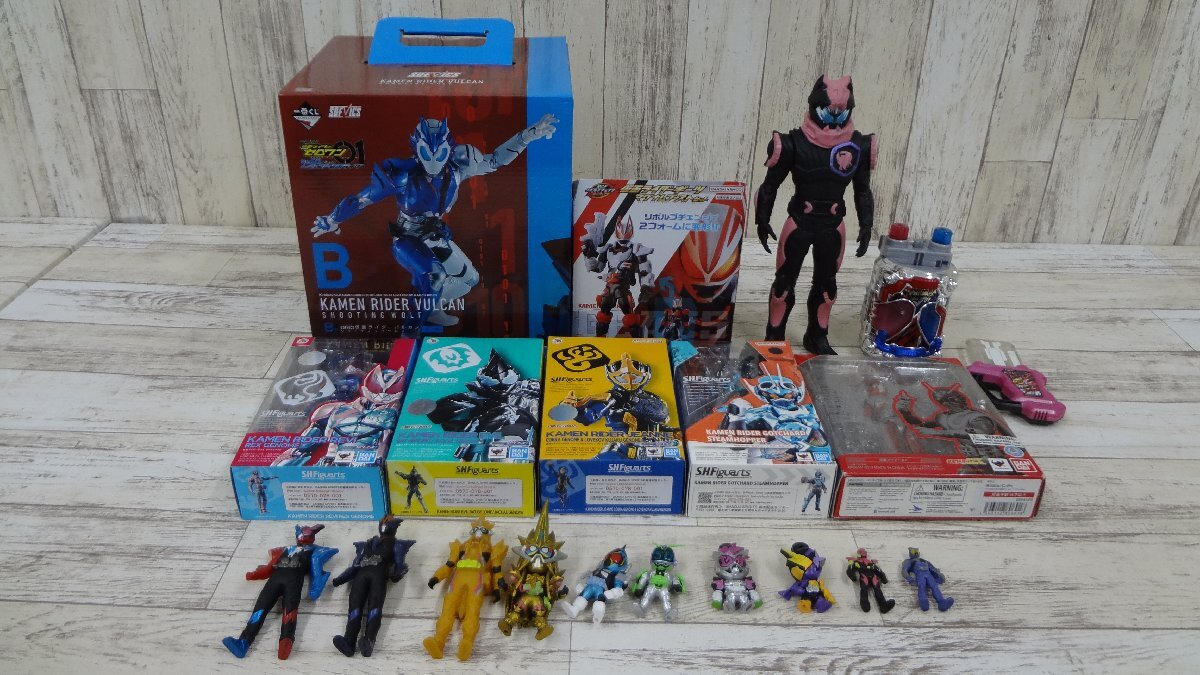 Yahoo!オークション - 067C 仮面ライダーまとめ リボルブチェンジ ギー...