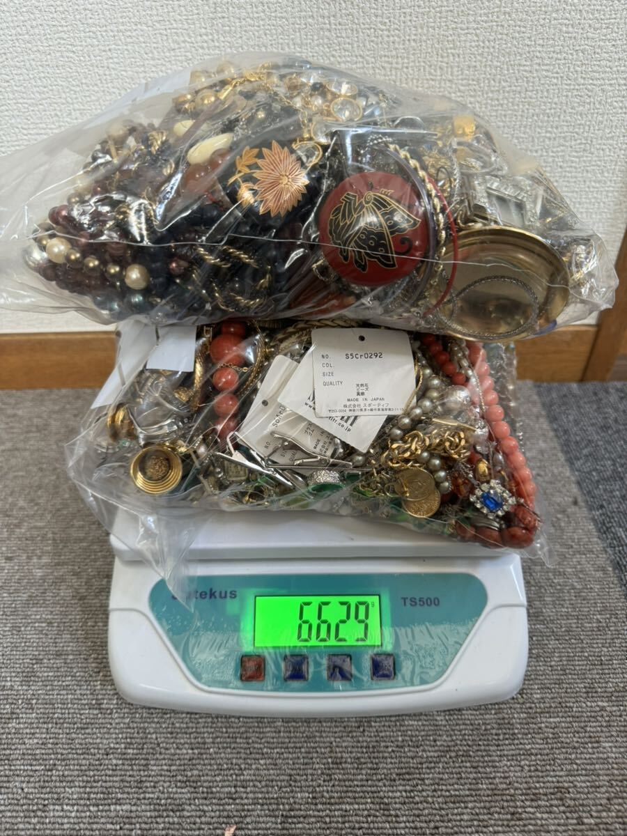 Yahoo!オークション - 1円 イミテーション まとめ アクセサリー 約6.6...